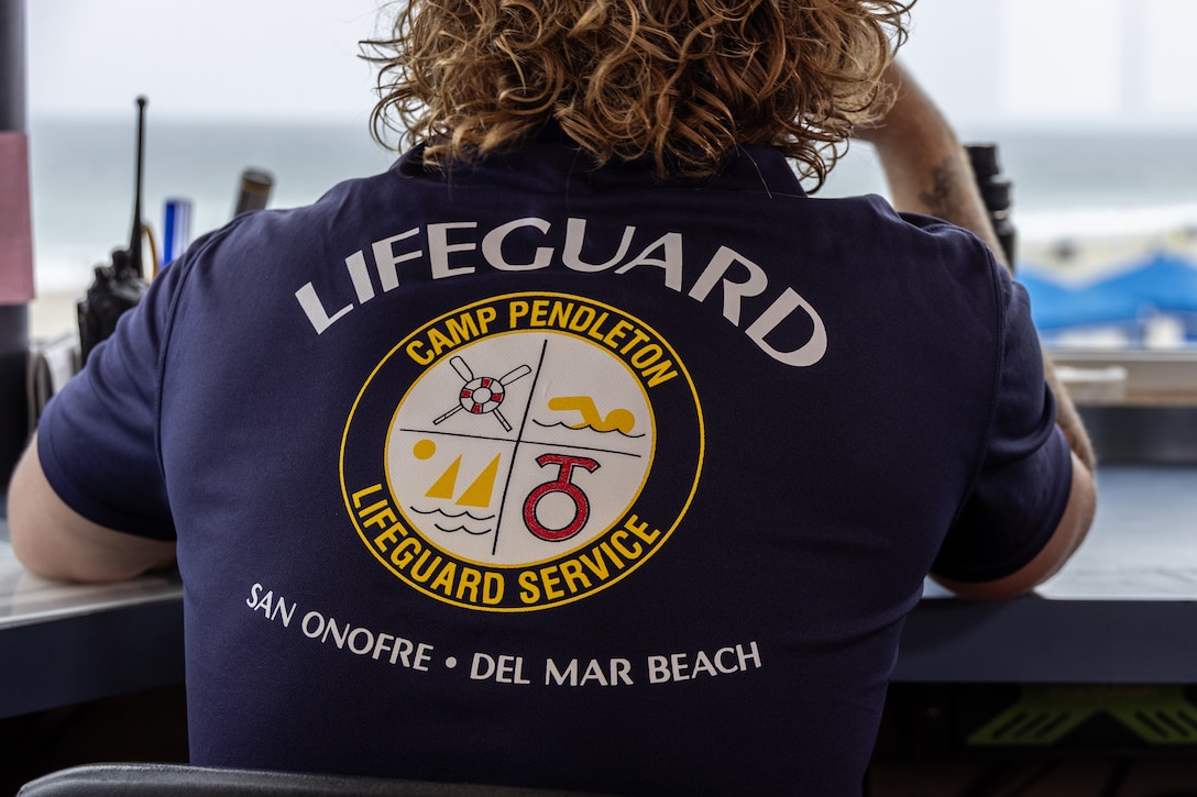 Lifeguards save the lives of swimmers 4th of July