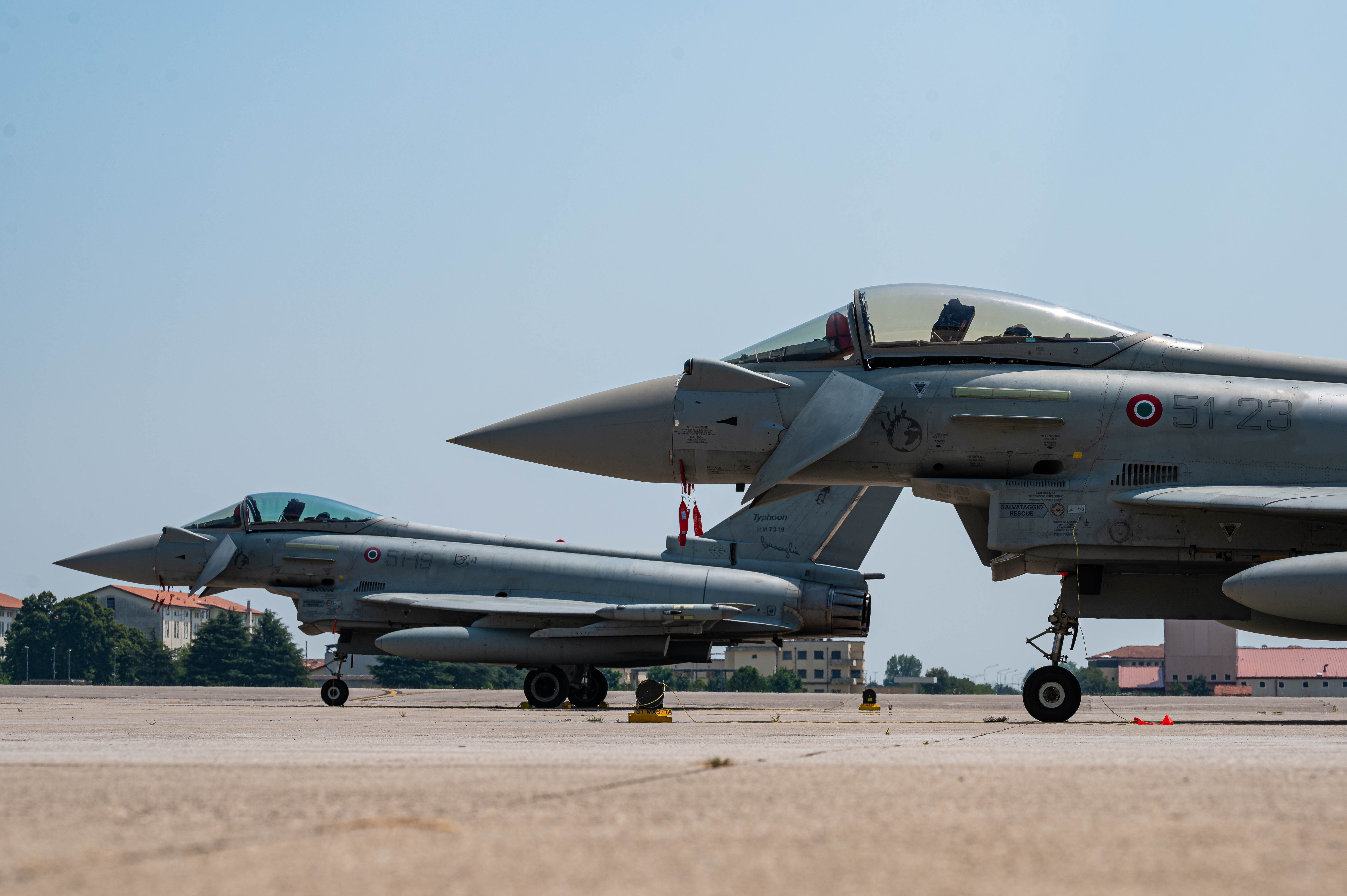 31st FW trains with Italian air force Eurofighters > Aviano Air Base > Display
