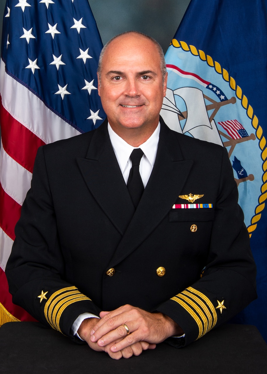 co > Commander, Navy Region Southeast > Bio Detail
