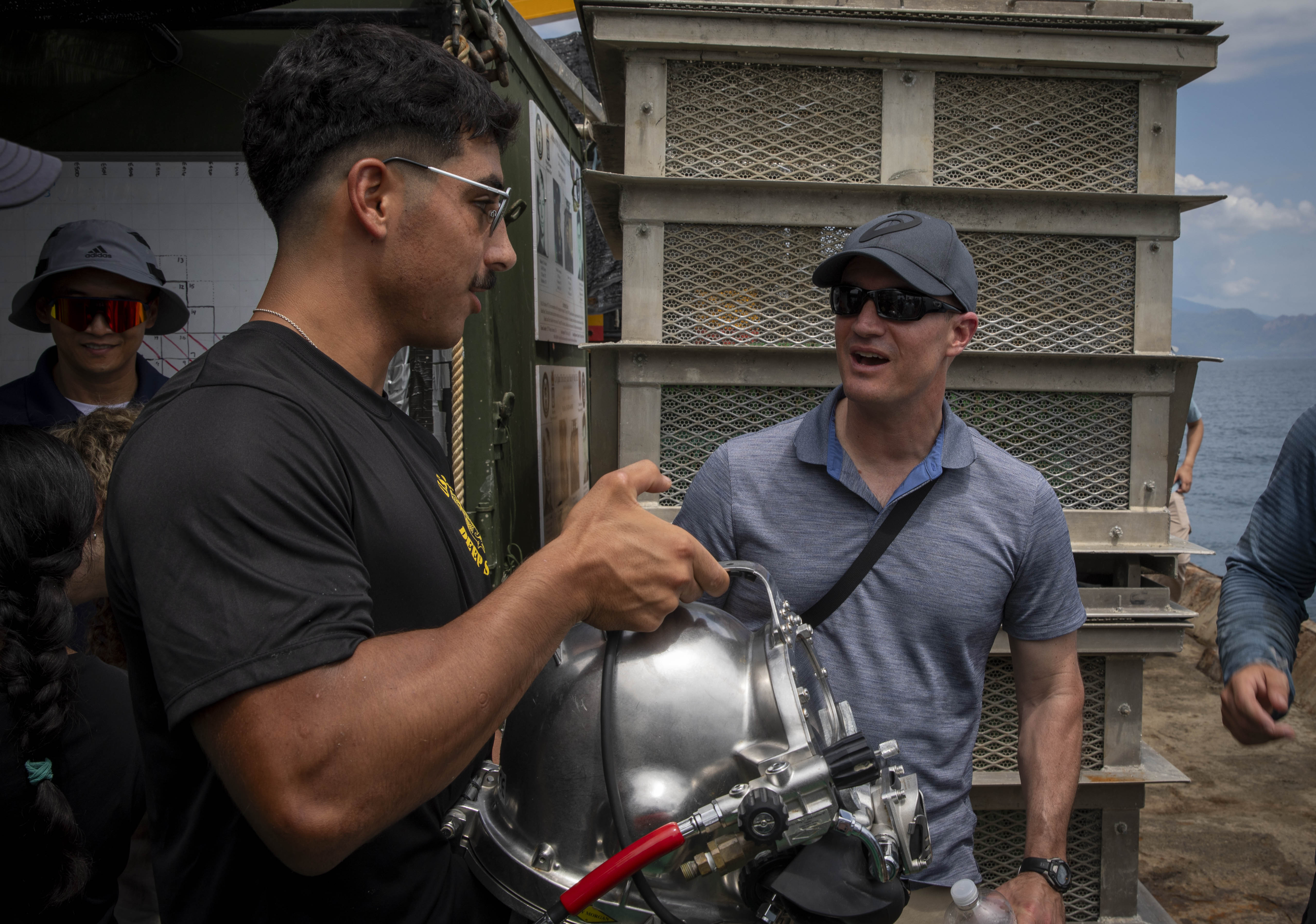 Blue Ridge CO Visits DPAA Site > Commander, U.S. 7th Fleet > Display