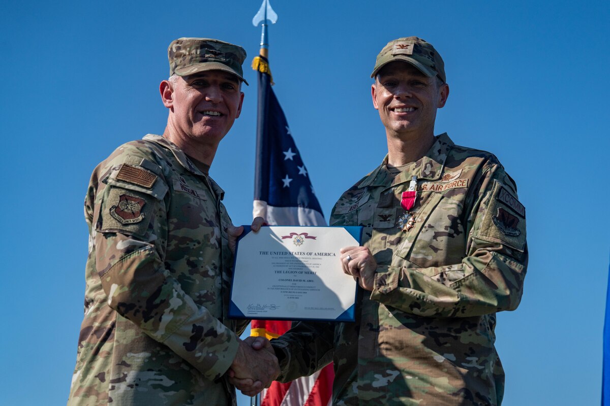 5th Combat Communications Group Change of Command Ceremony > Robins Air Force Base > Article Display