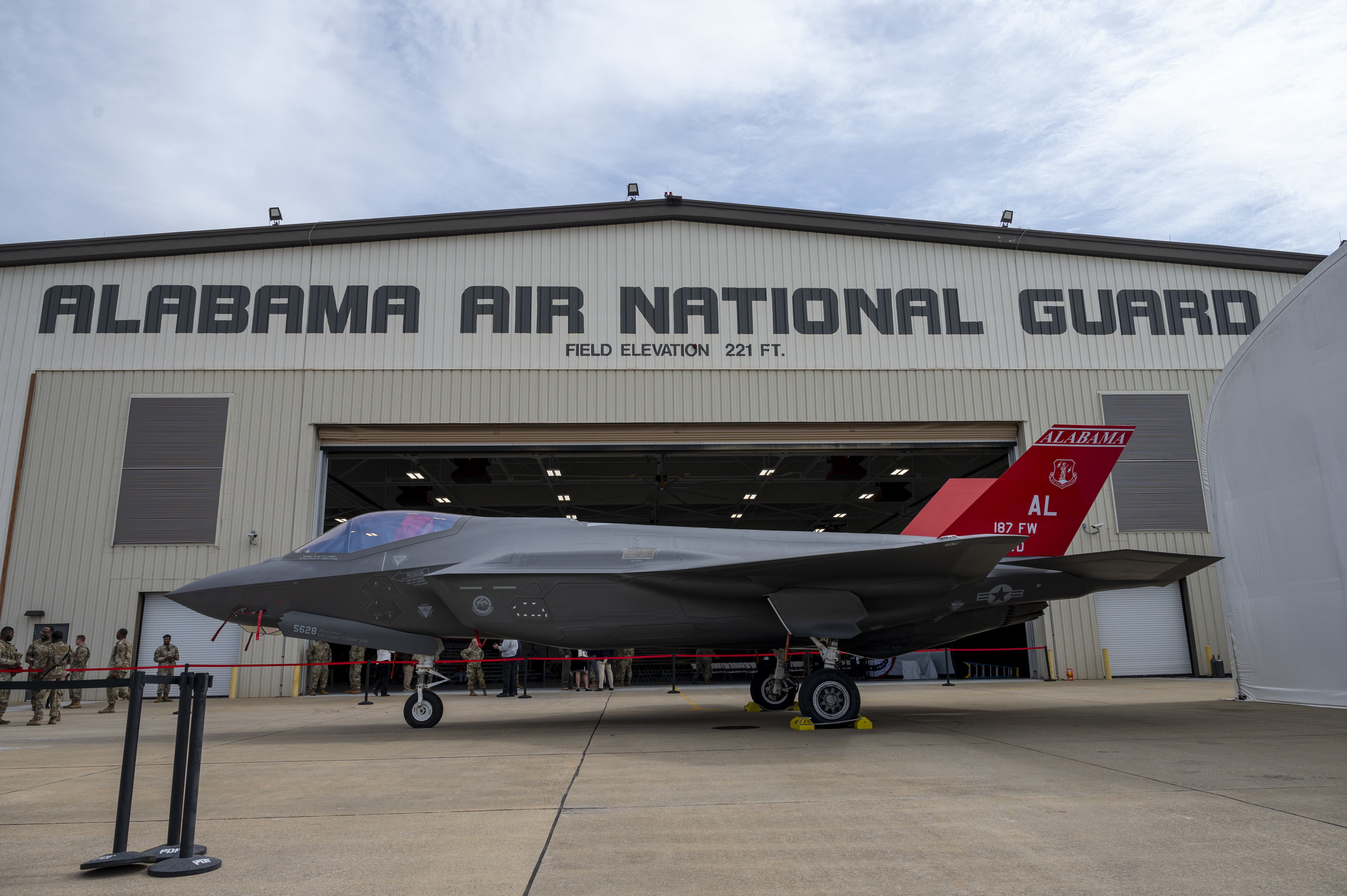 372nd FTD Instructors conduct F-16 to F-35 conversion training ...