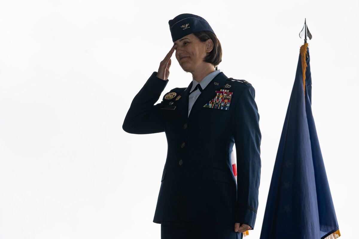 JBER welcomes new installation commander, Col. Lisa Mabbutt > Joint Base Elmendorf-Richardson > News