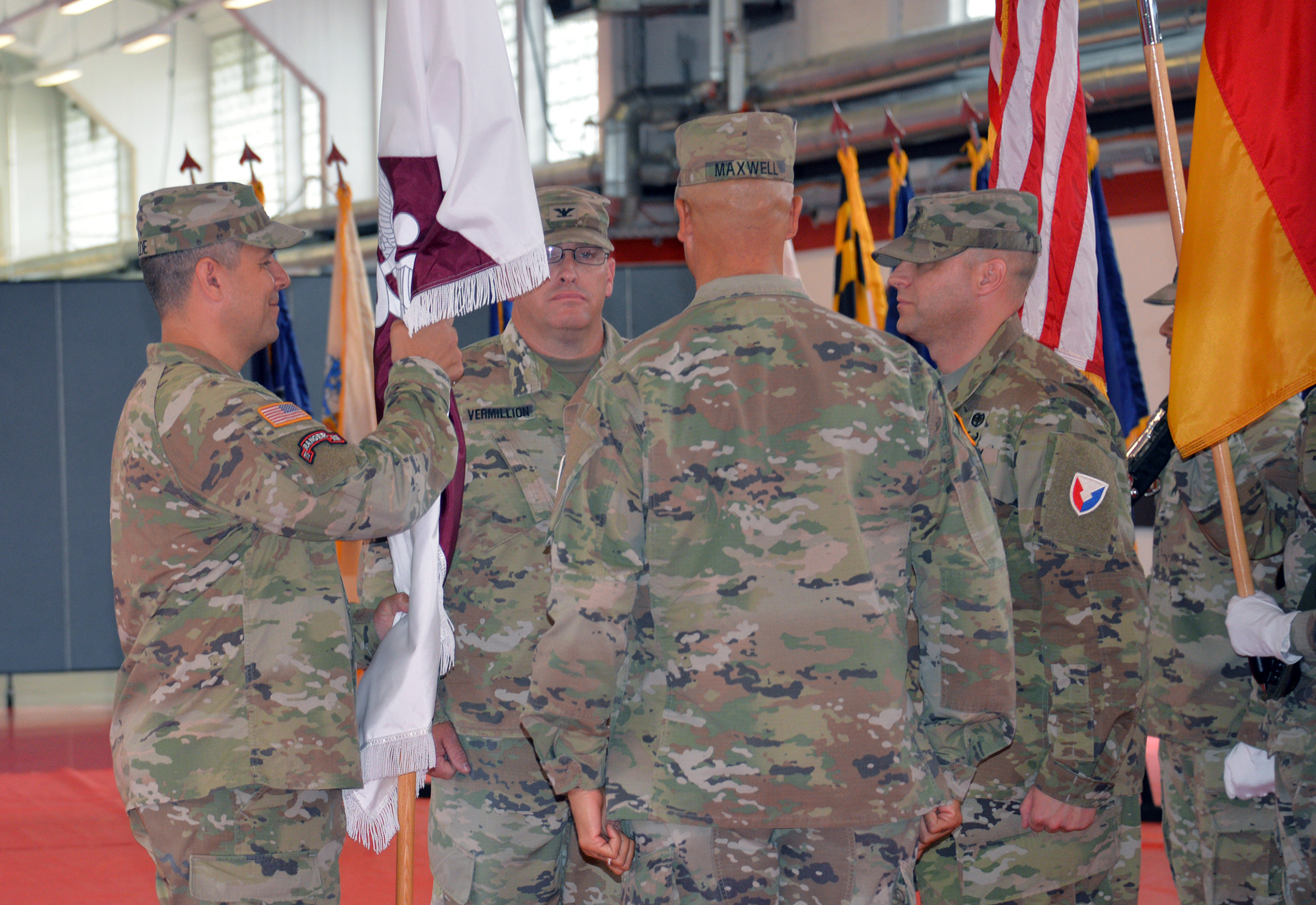 USAMMC-E holds change of command ceremony > Army Medical Logistics Command > News