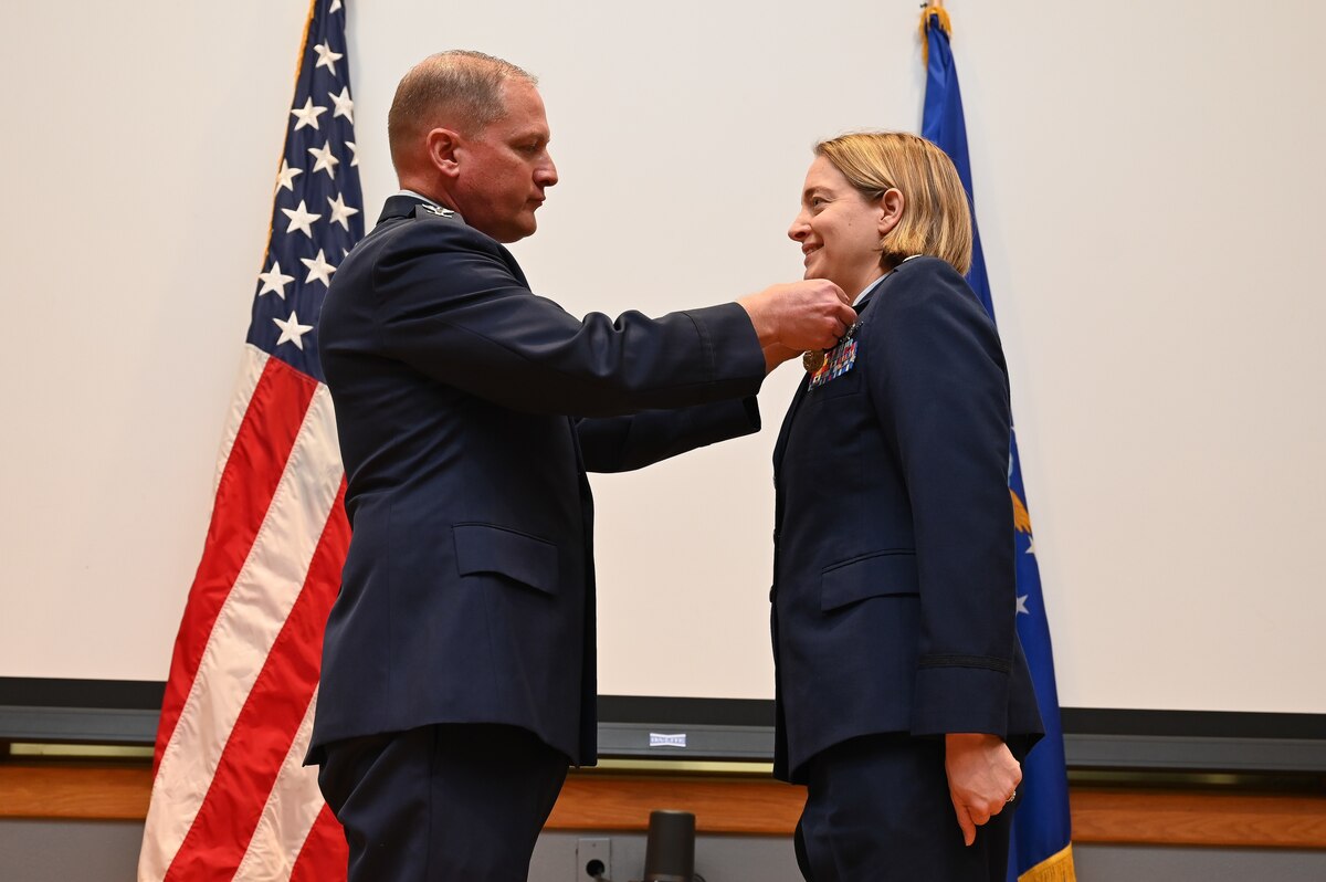 616th Air Communication Squadron welcomes new commander > Sixteenth Air ...