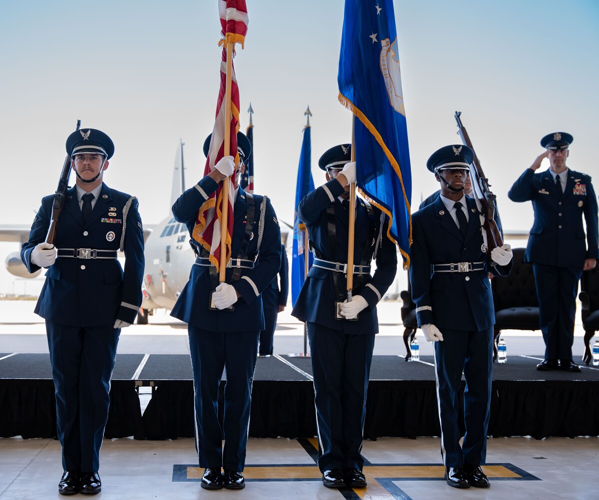 6th SOS realigns, 6th SOAMXS activated > 492d Special Operations Wing ...