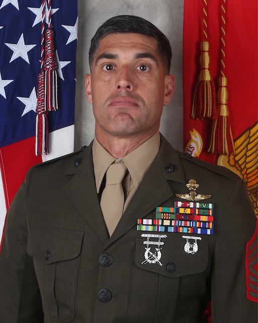 Master Gunnery Sergeant Bryan J. Calderon > I Marine Expeditionary ...