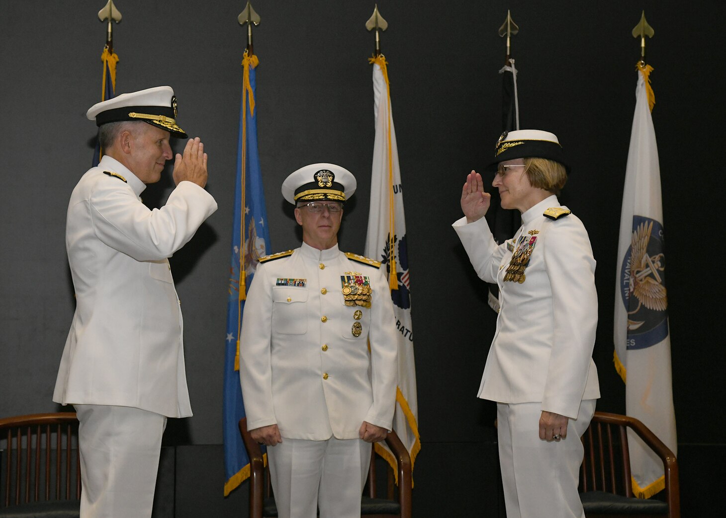 NAVIFOR Holds Change of Command > Commander, Naval Information Forces ...