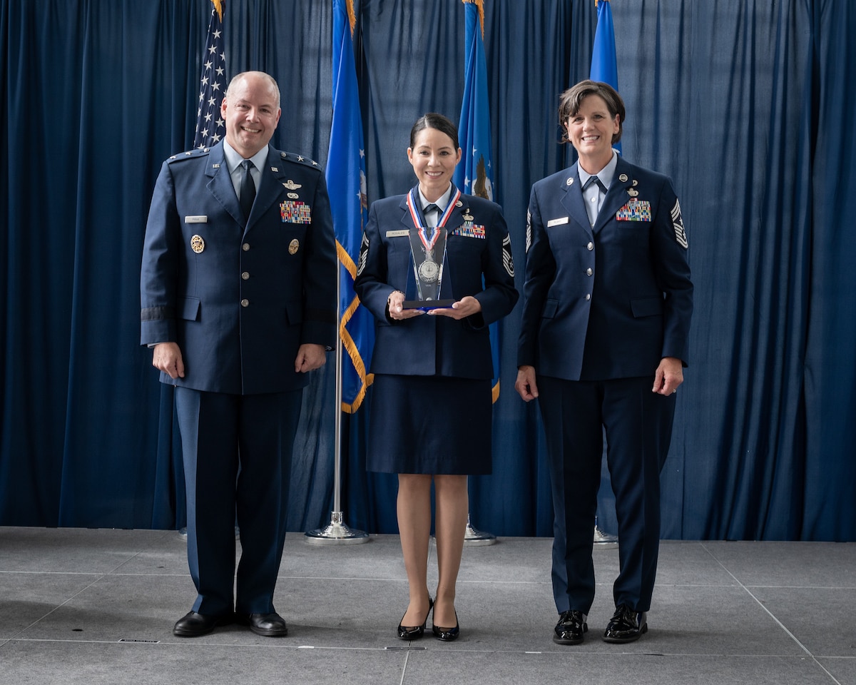 Outstanding Guard Airmen recognized during Focus on the Force > Air ...
