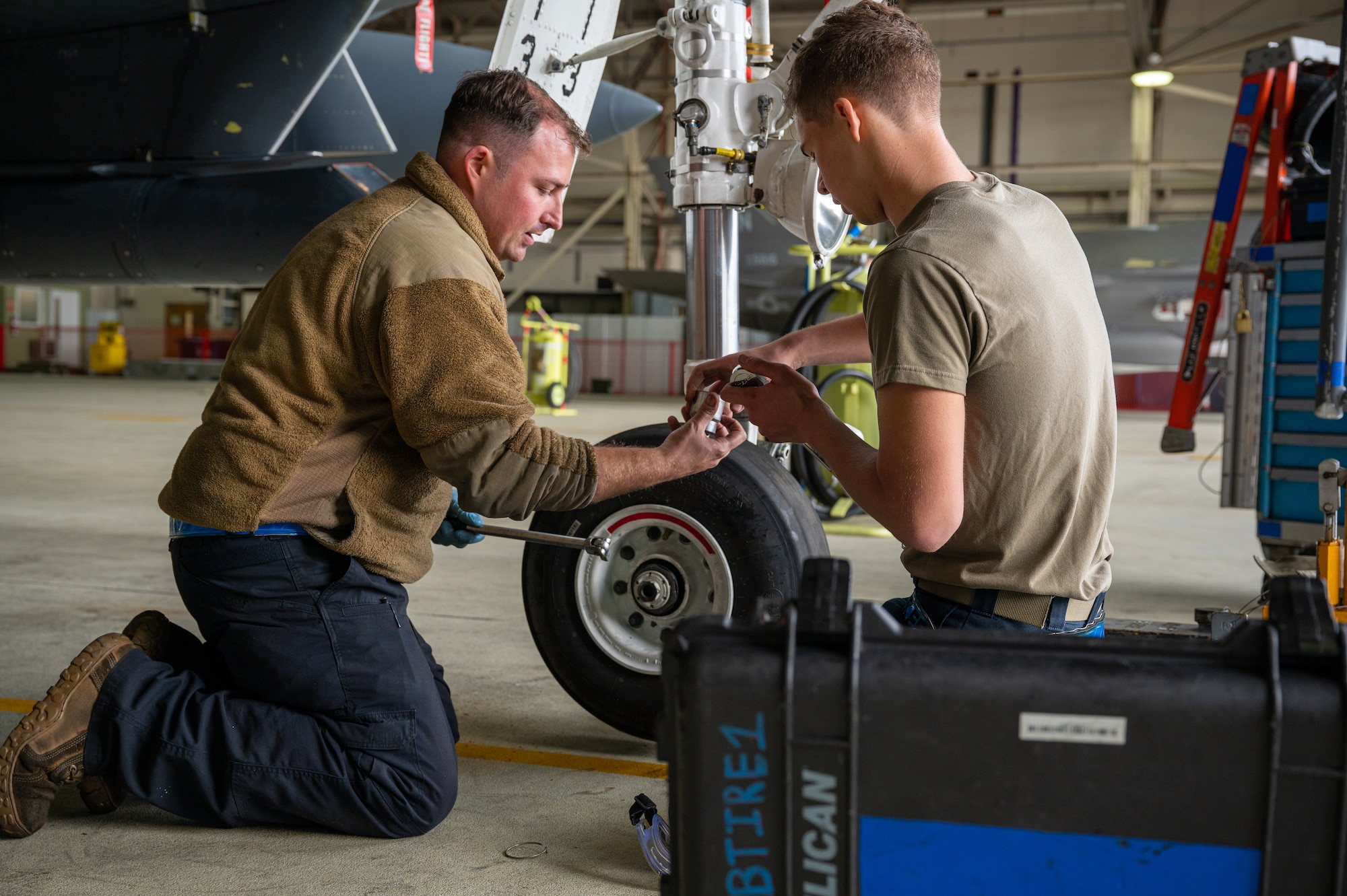 Lakenheath crew chiefs demonstrate response capabilities at local ...