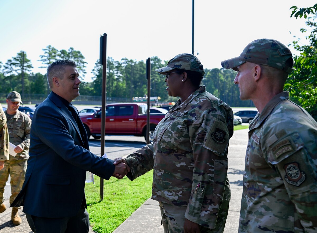 Local leaders tour Little Rock AFB > Little Rock Air Force Base ...