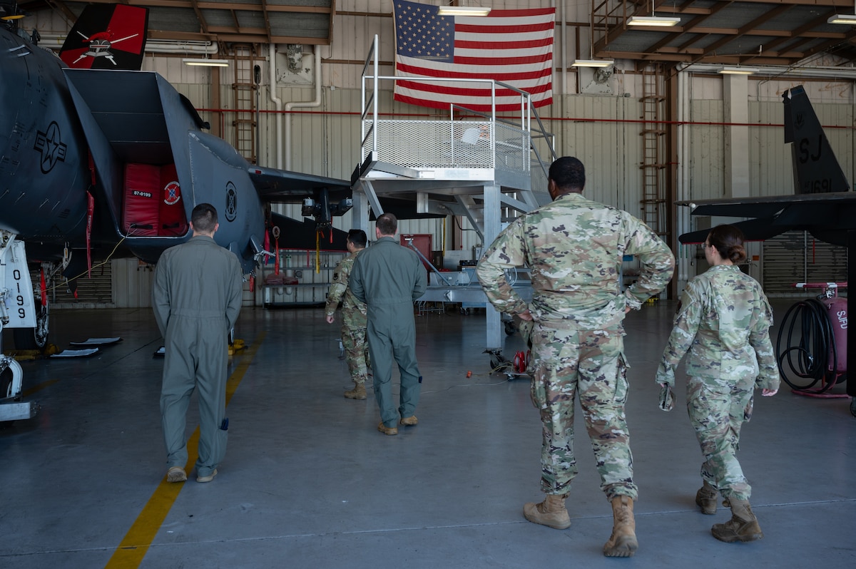 15th Air Force leadership visits SJAFB > Seymour Johnson Air Force Base ...