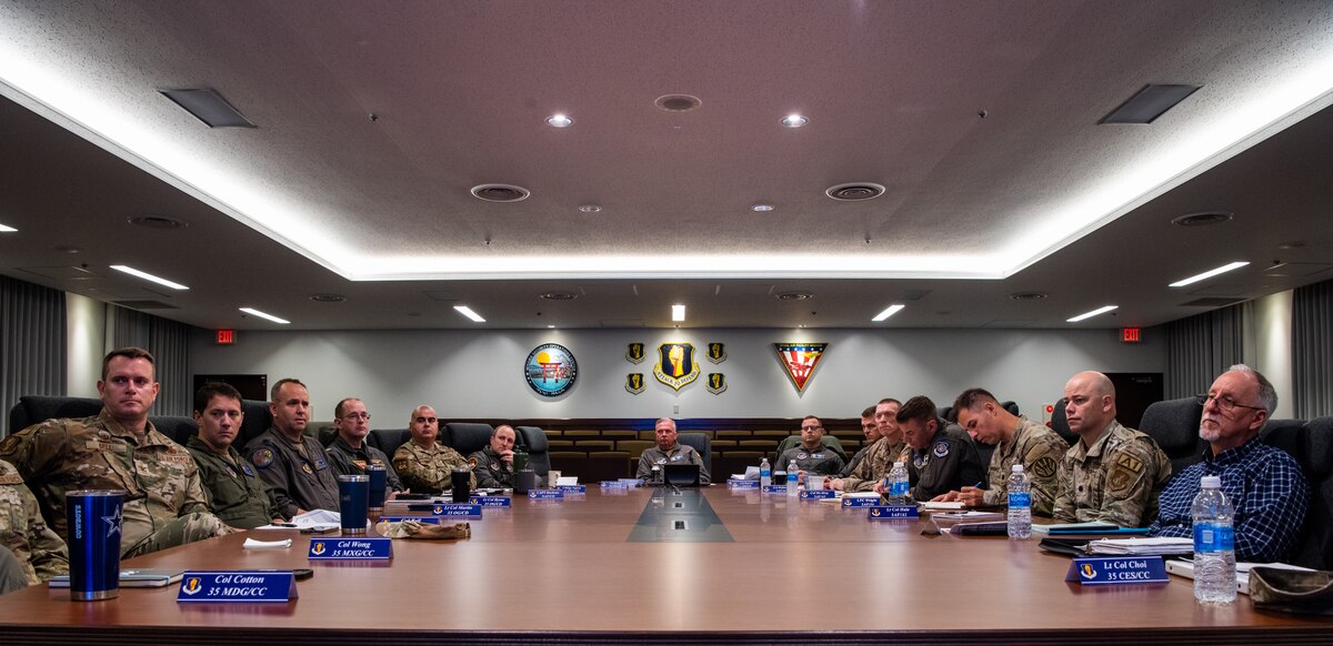 USFJ, 5th Air Force commander visits Misawa Air Base > Misawa Air Base ...