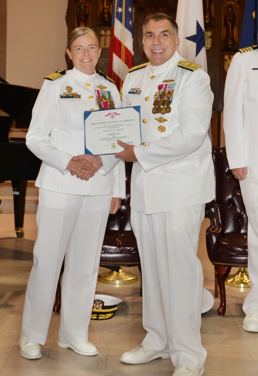 Malloy relieves House at NMRTC, Naval Hospital Jacksonville > Navy ...