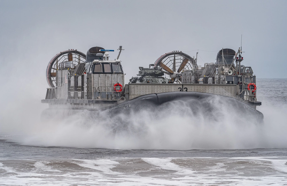 Naval Beach Group Amphibious Forces Commemorate D-Day’s 80th ...