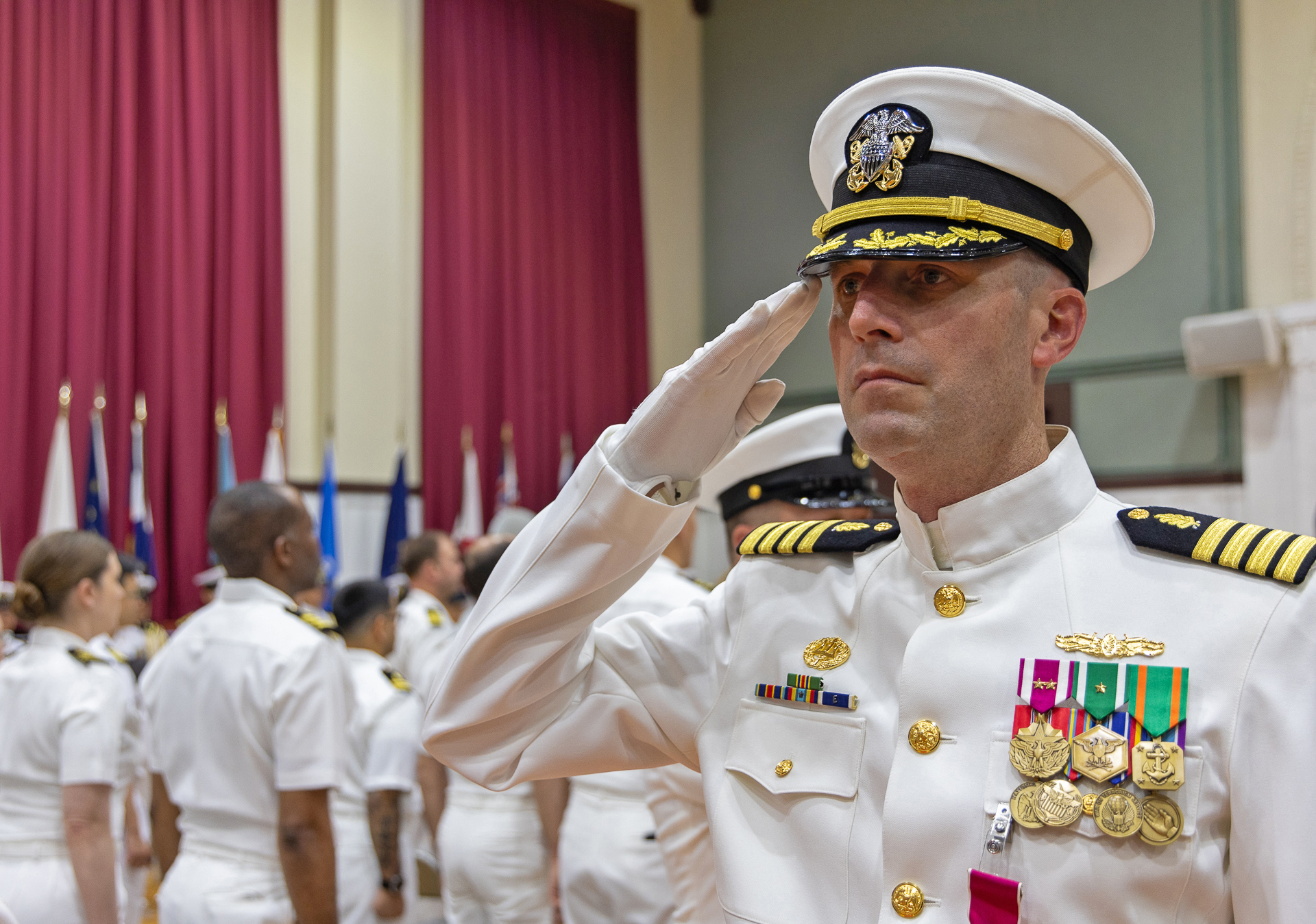 USNH Yokosuka Change of Command > Navy Medicine > News Article