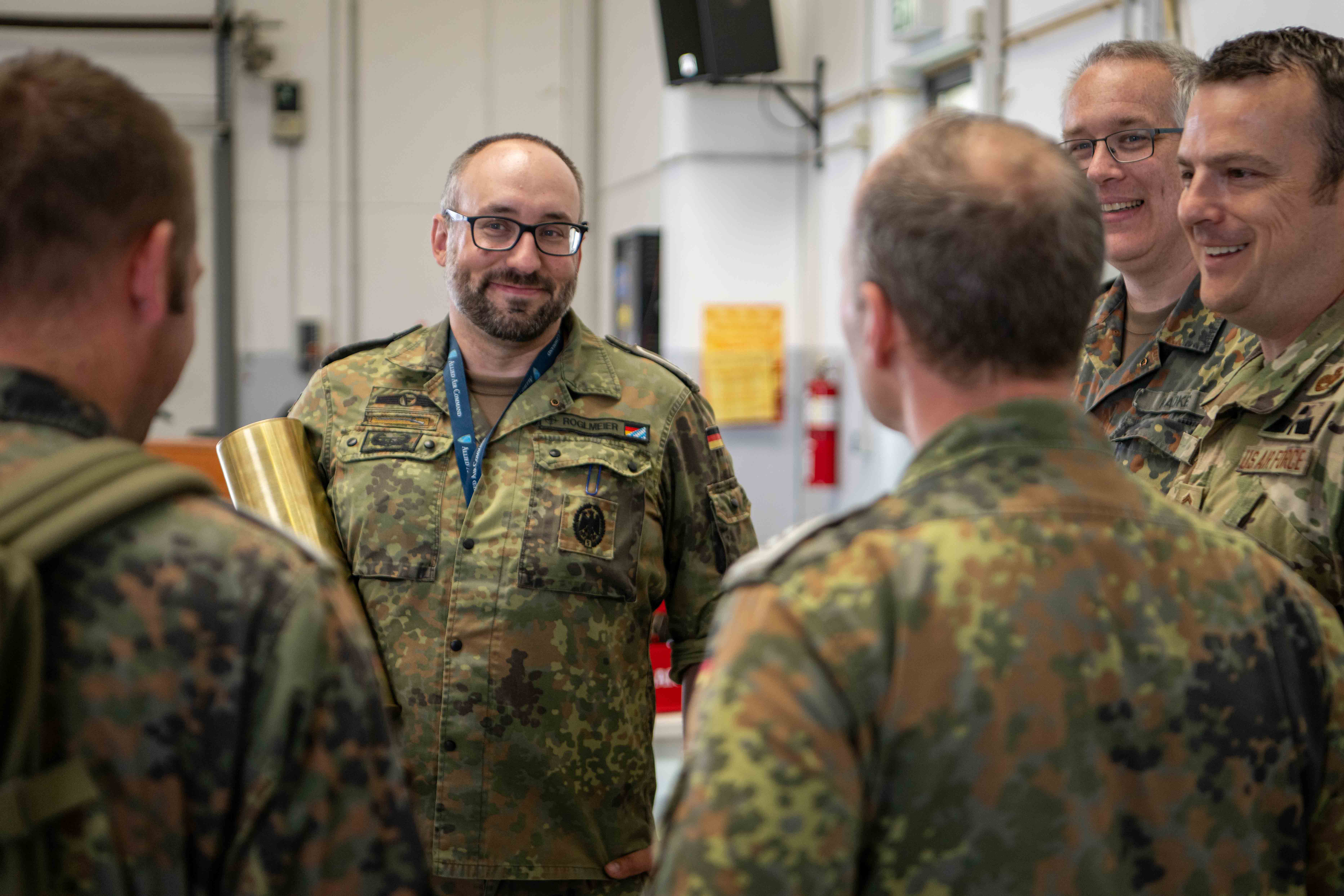 52nd FW and 726th AMS present tokens of appreciation to Bundeswehr ...