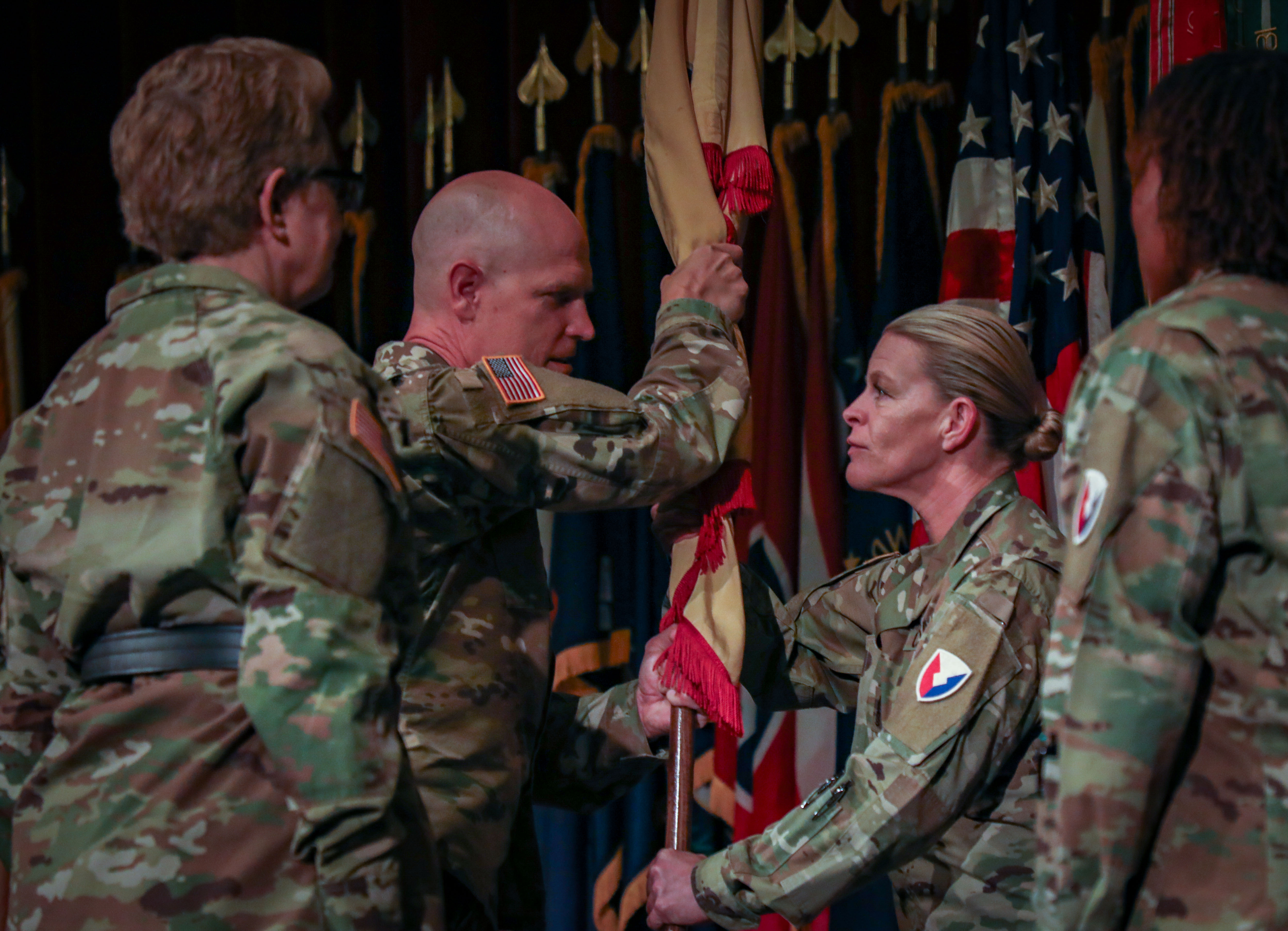 410th Contracting Support Brigade holds change of command > U.S. Southern Command > News