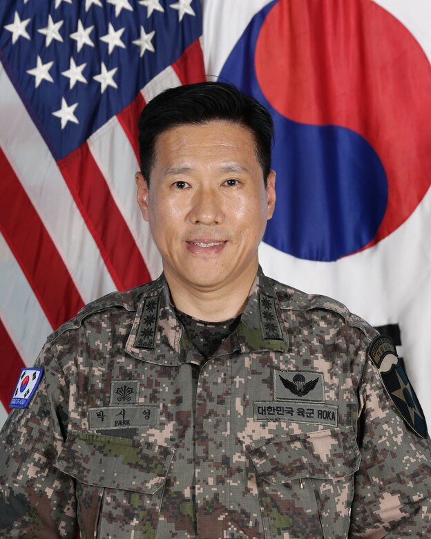 Colonel Park, Si Young > 2nd Infantry Division (2ID)-Korea > Article ...