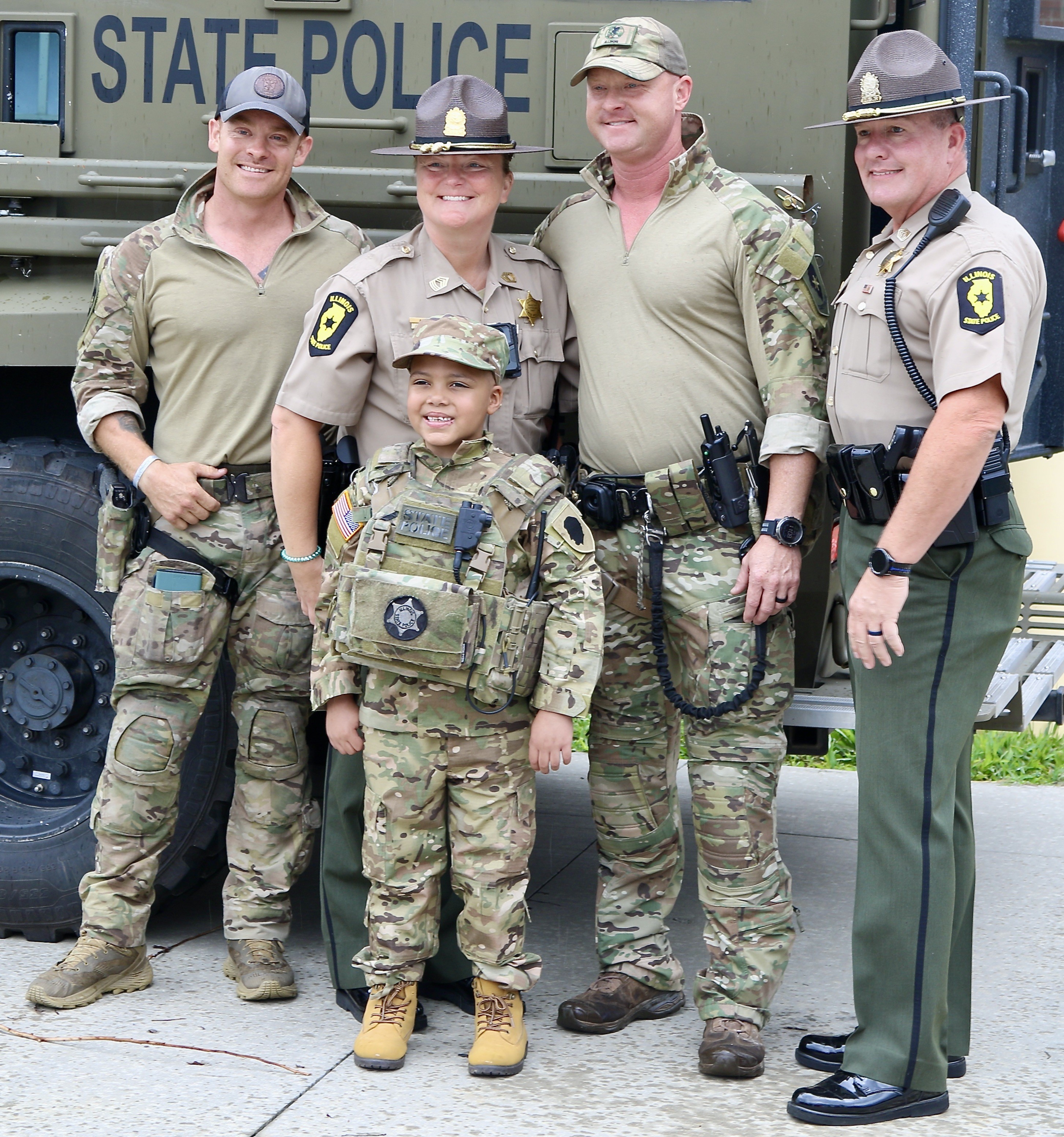 Seven-Year-Old Made Honorary First Sergeant in Illinois Army National ...