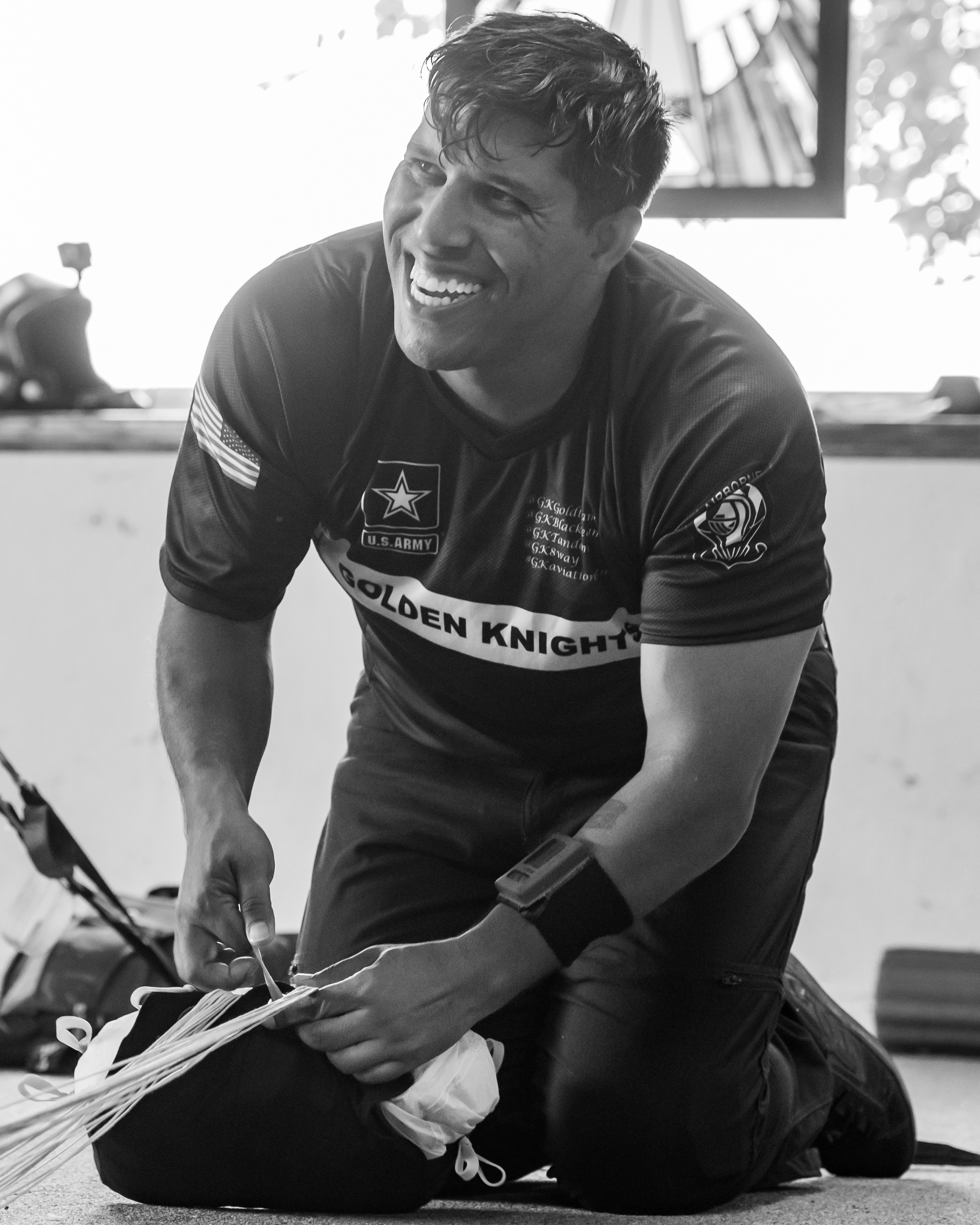 U.S. Army Parachute Team tandem instructor dies in non-duty related ...