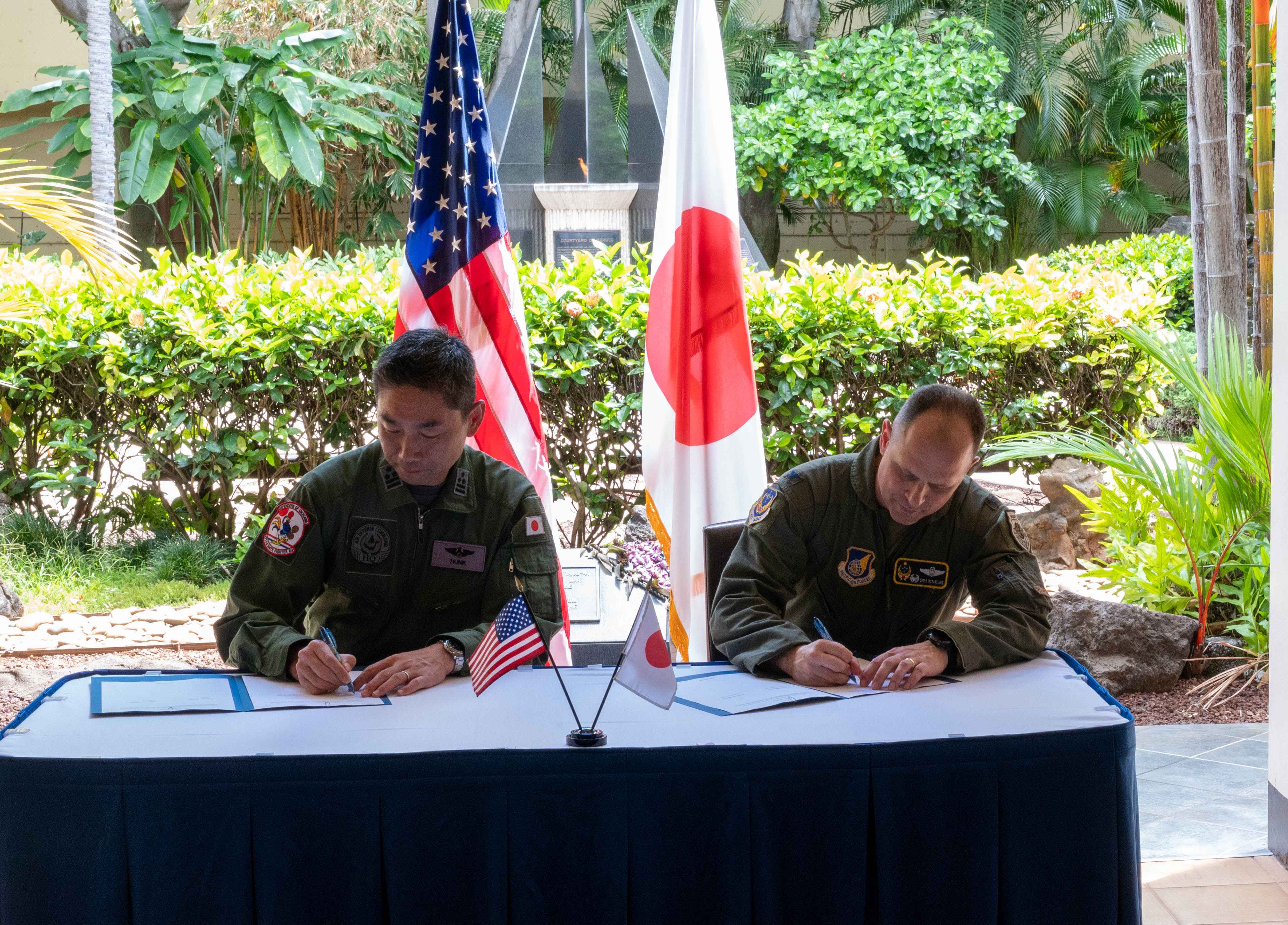 613 Air Operations Center strengthens ties with Japan’s Air Defense ...
