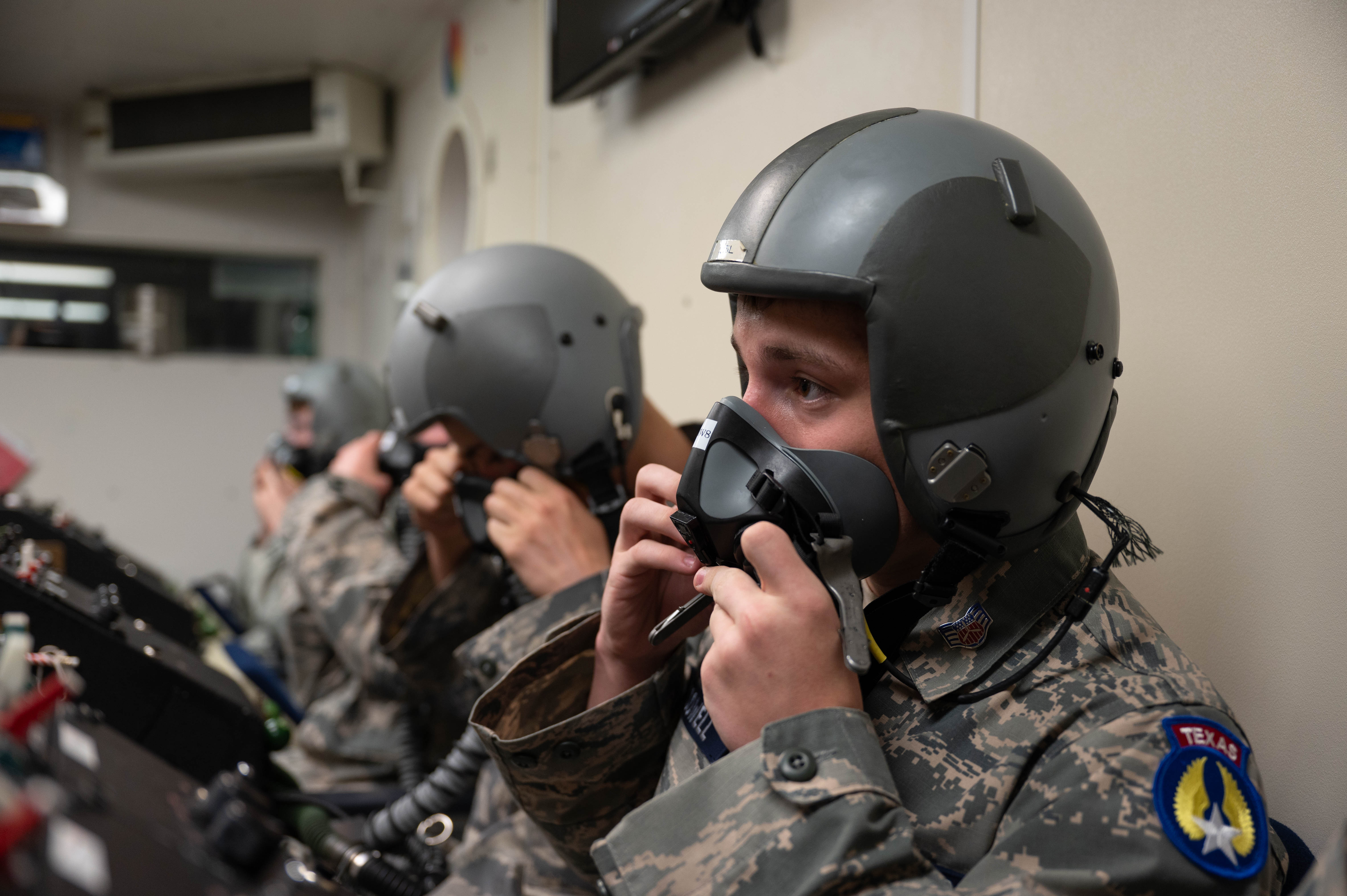 75 Civil Air Patrol cadets tour 302 AW > 302nd Airlift Wing > Article ...