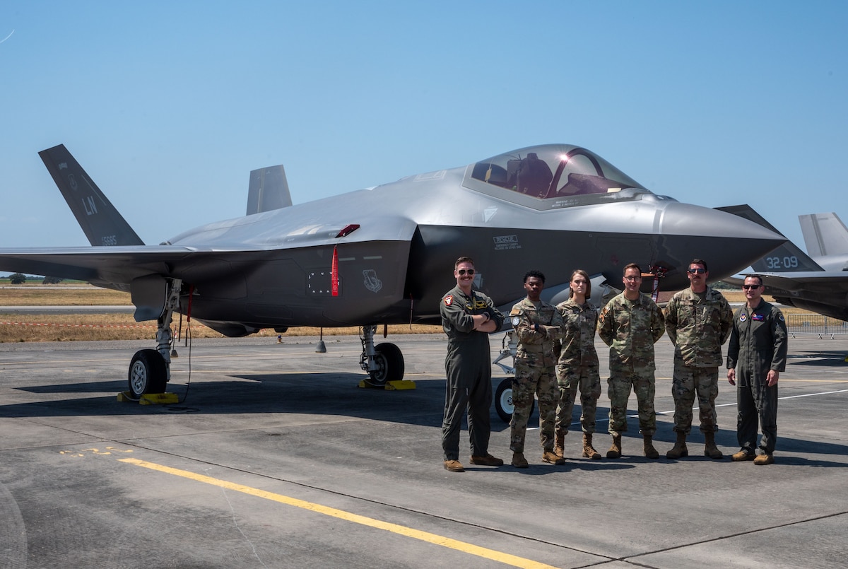 U.S. fifth generation fighters make historic arrival in Portugal > Royal Air Force Lakenheath ...