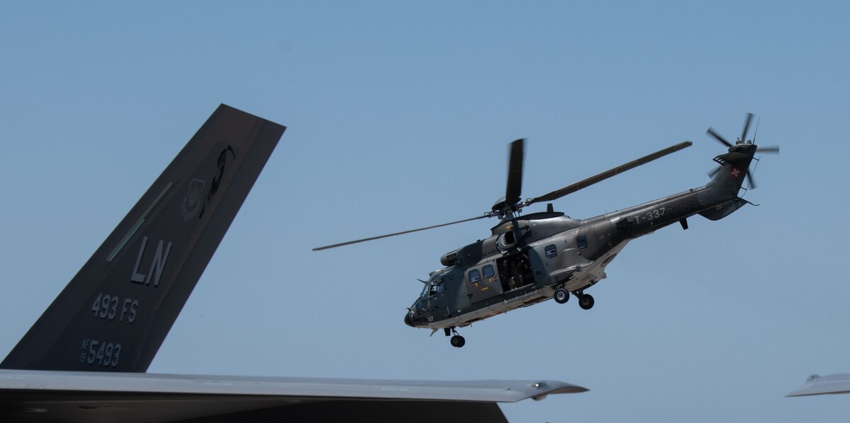 U.S. fifth generation fighters make historic arrival in Portugal ...