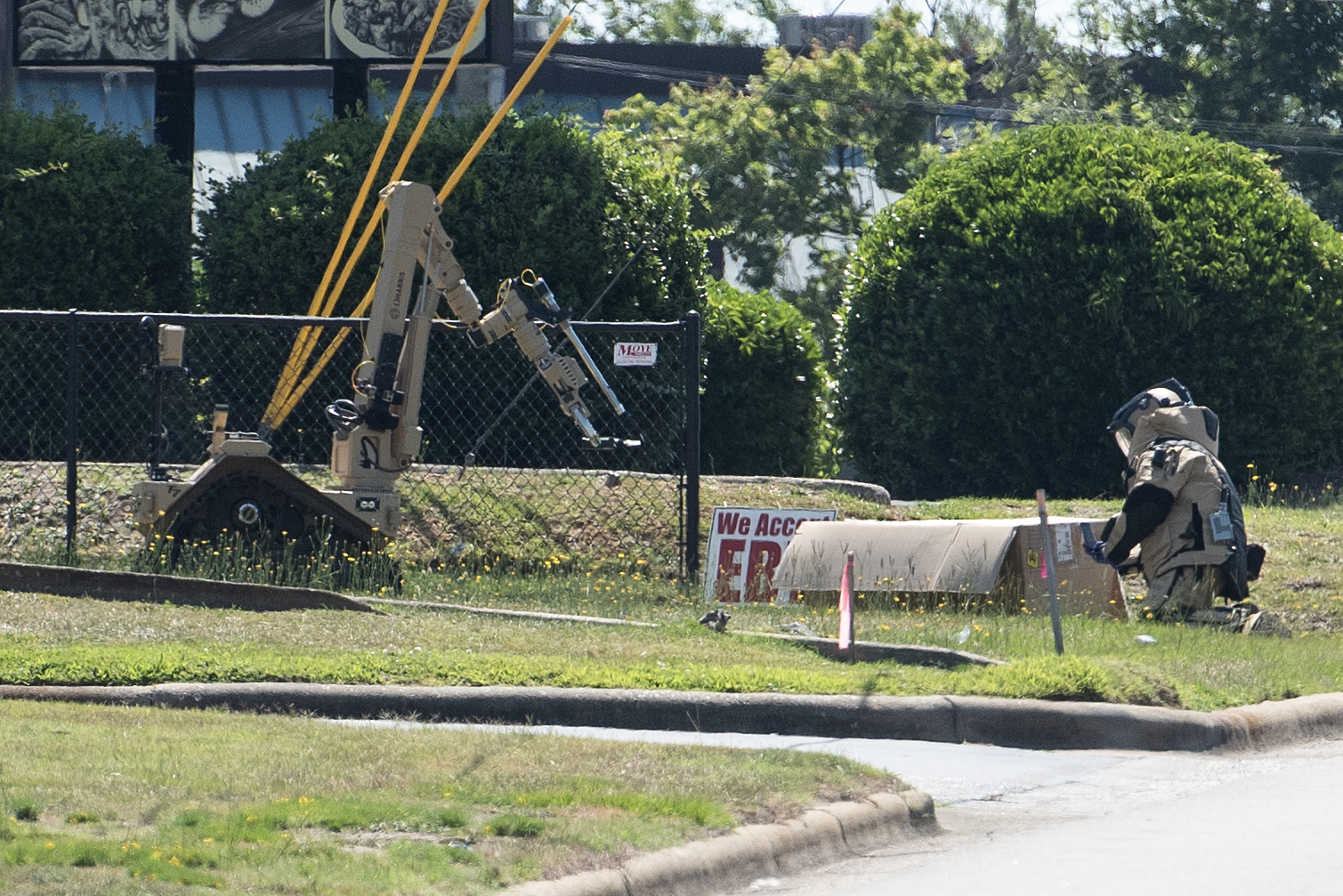 4th Fighter Wing Responds to Suspicious Package Off-Base > Seymour ...