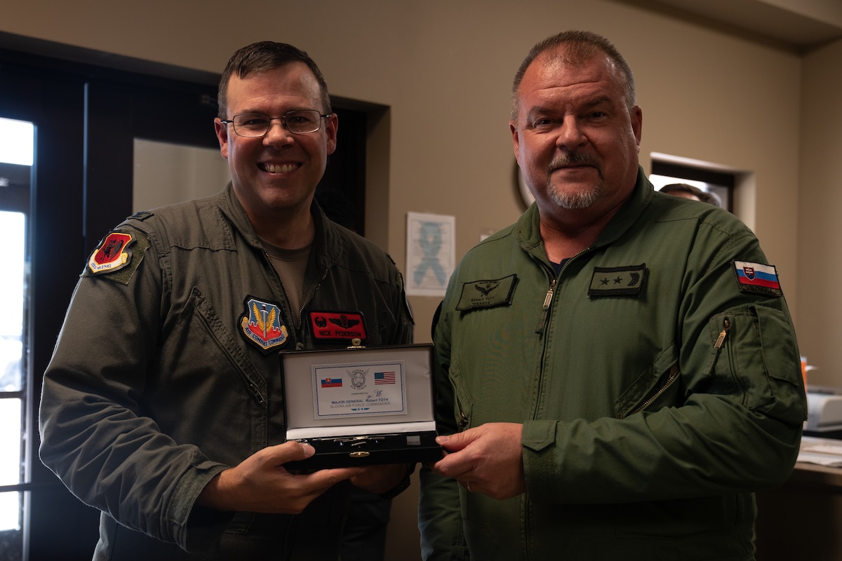 Slovak delegation visit 432nd Wing, strengthen partnership > Creech Air ...