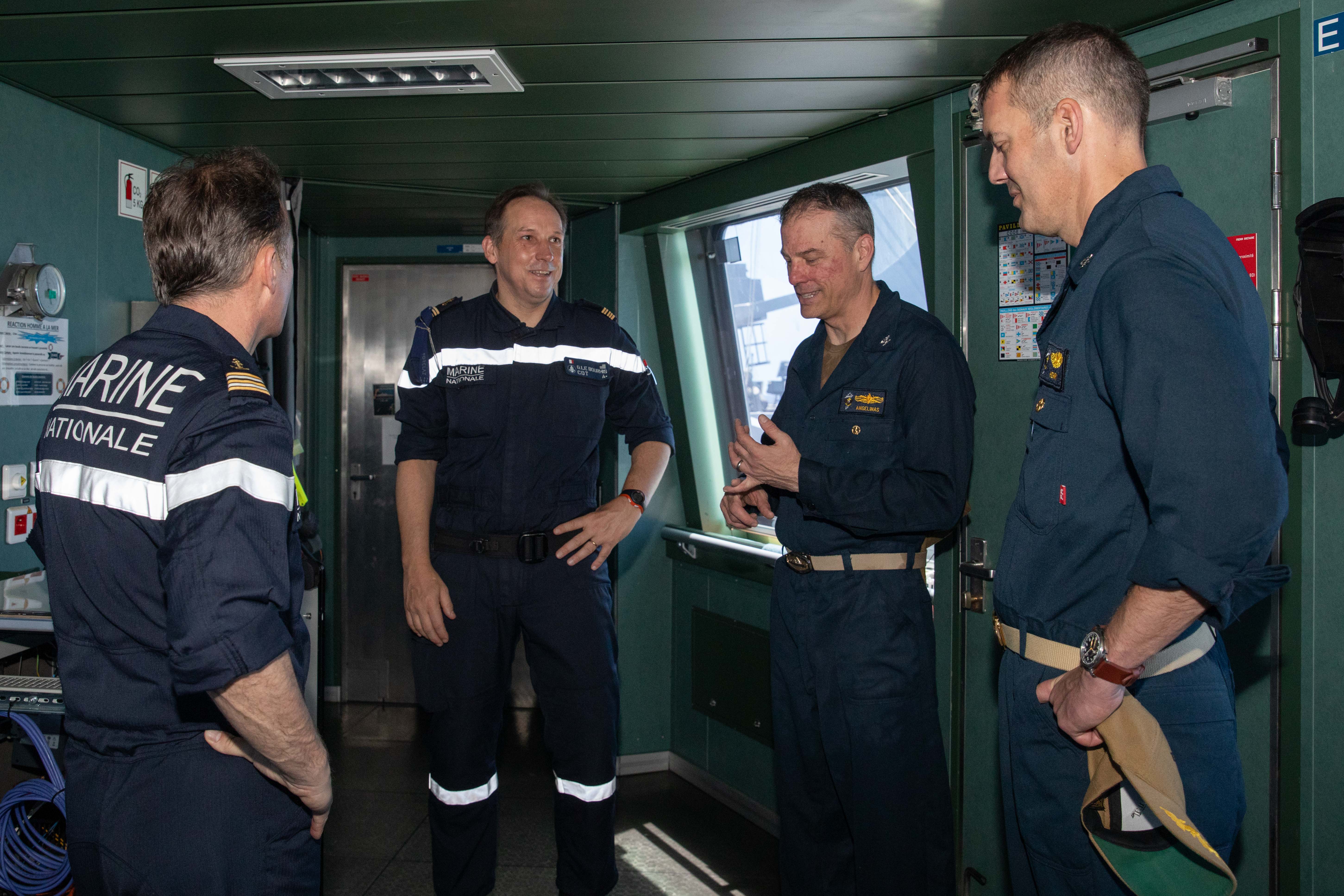 U.S. 7th Fleet, Blue Ridge Team Conduct Maneuvering Exercise with ...