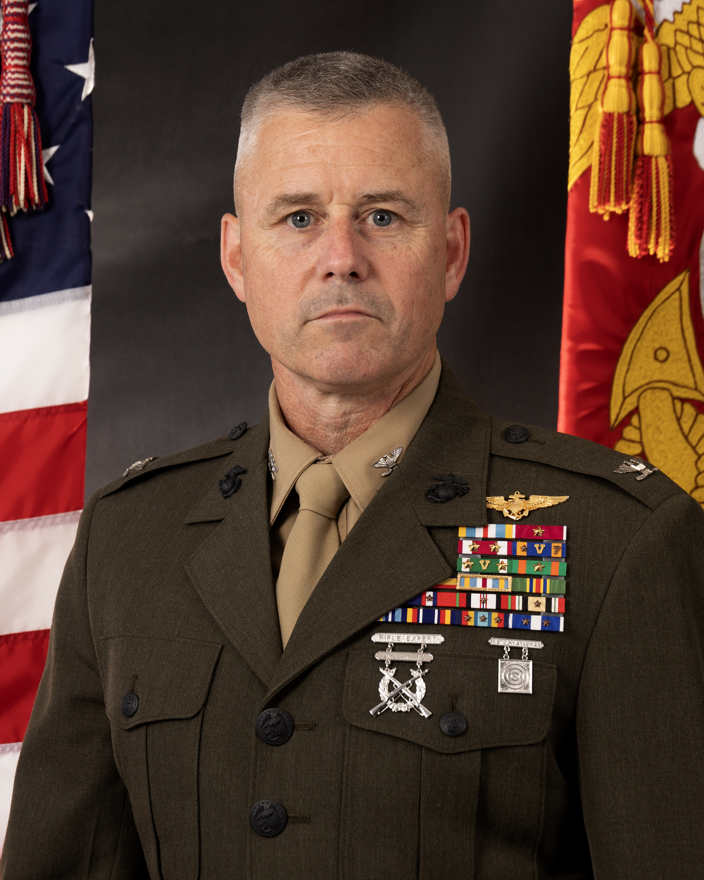 Colonel Robert B. Finneran > 2nd Marine Aircraft Wing > Command Biography