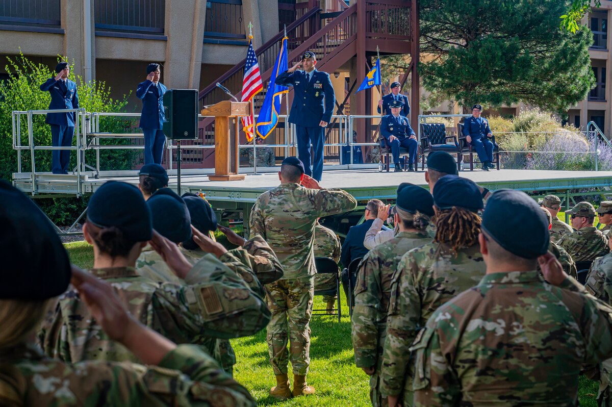 377 SFG Change of Command > Kirtland Air Force Base > Article Display