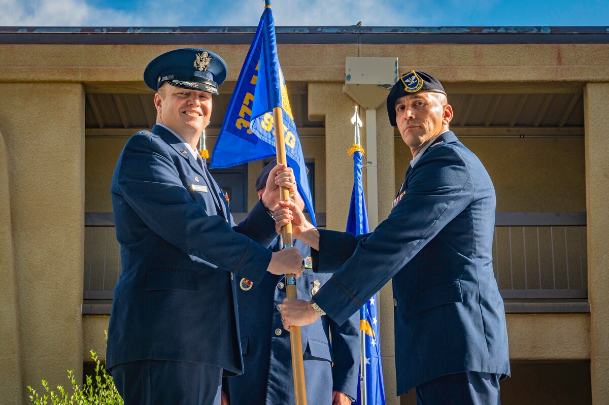 377 SFG Change of Command > Kirtland Air Force Base > Article Display
