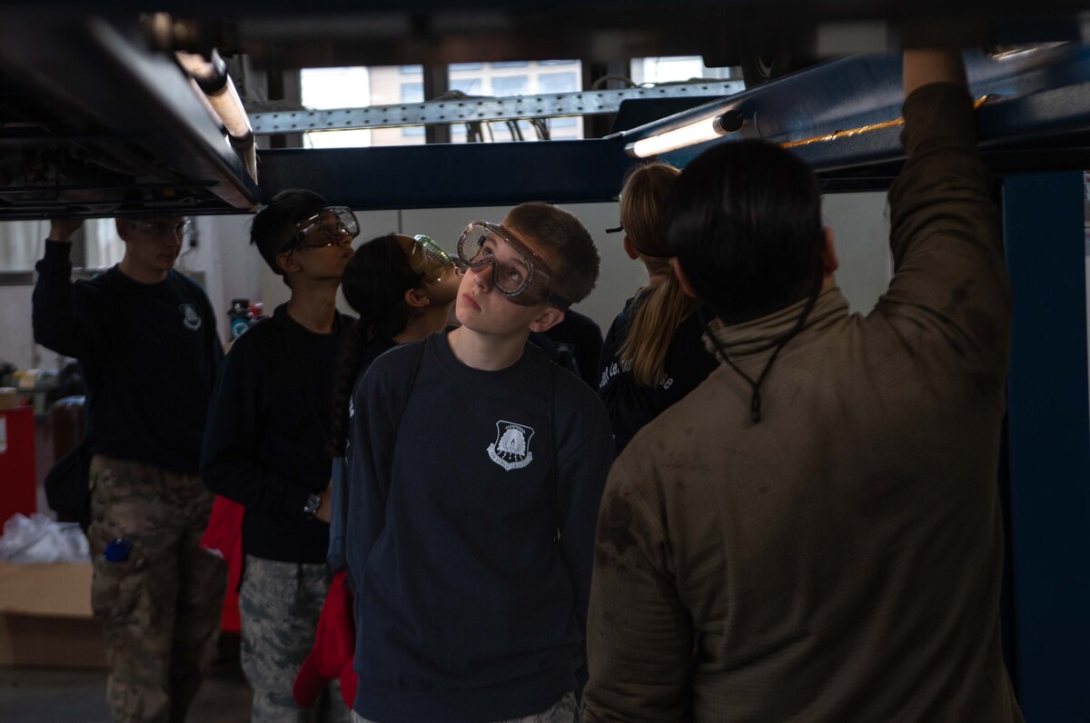 KMC Soldiers, Airmen teach in cadet leadership course > Ramstein Air ...