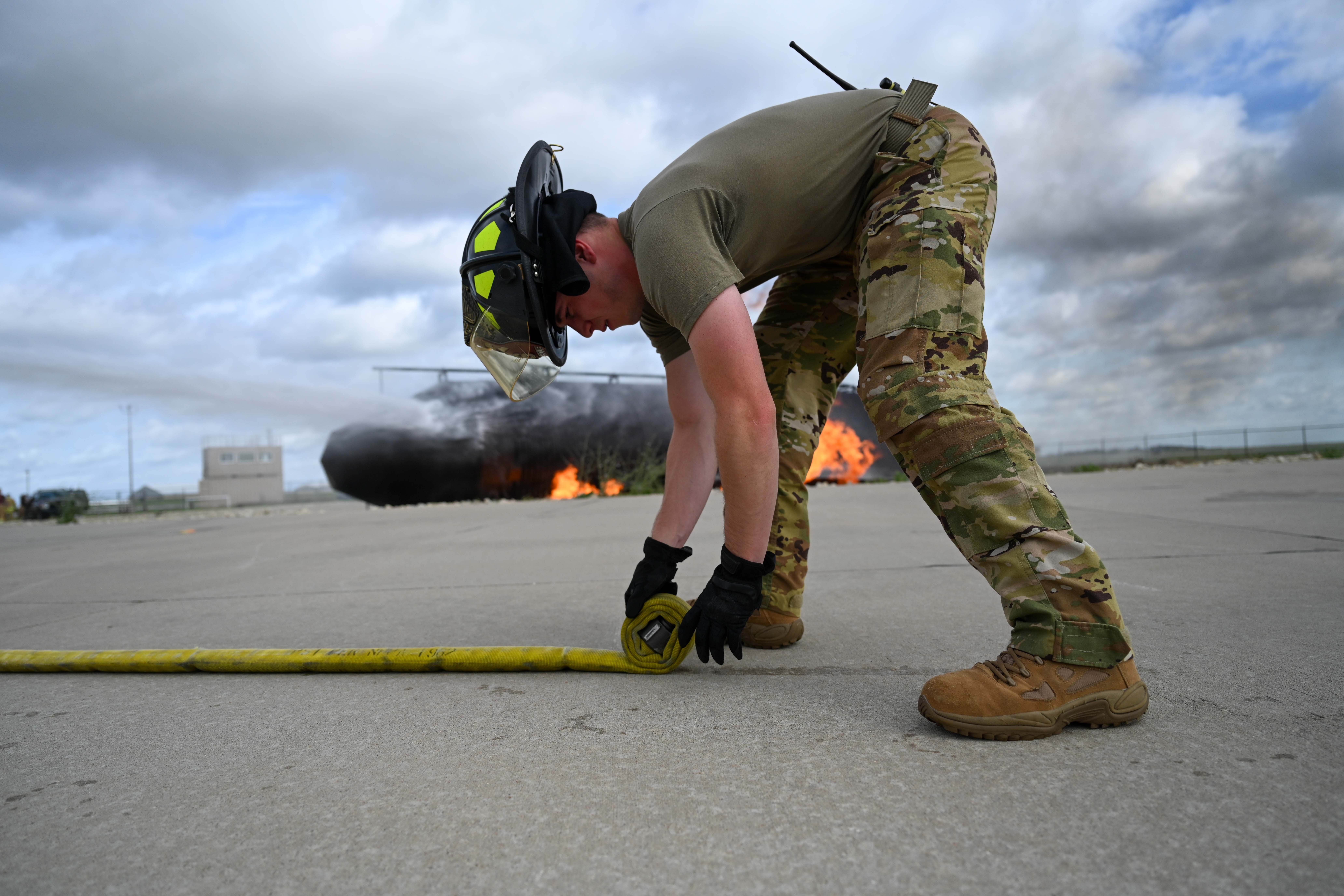McConnell and Wichita firefighters bring the heat during joint training ...