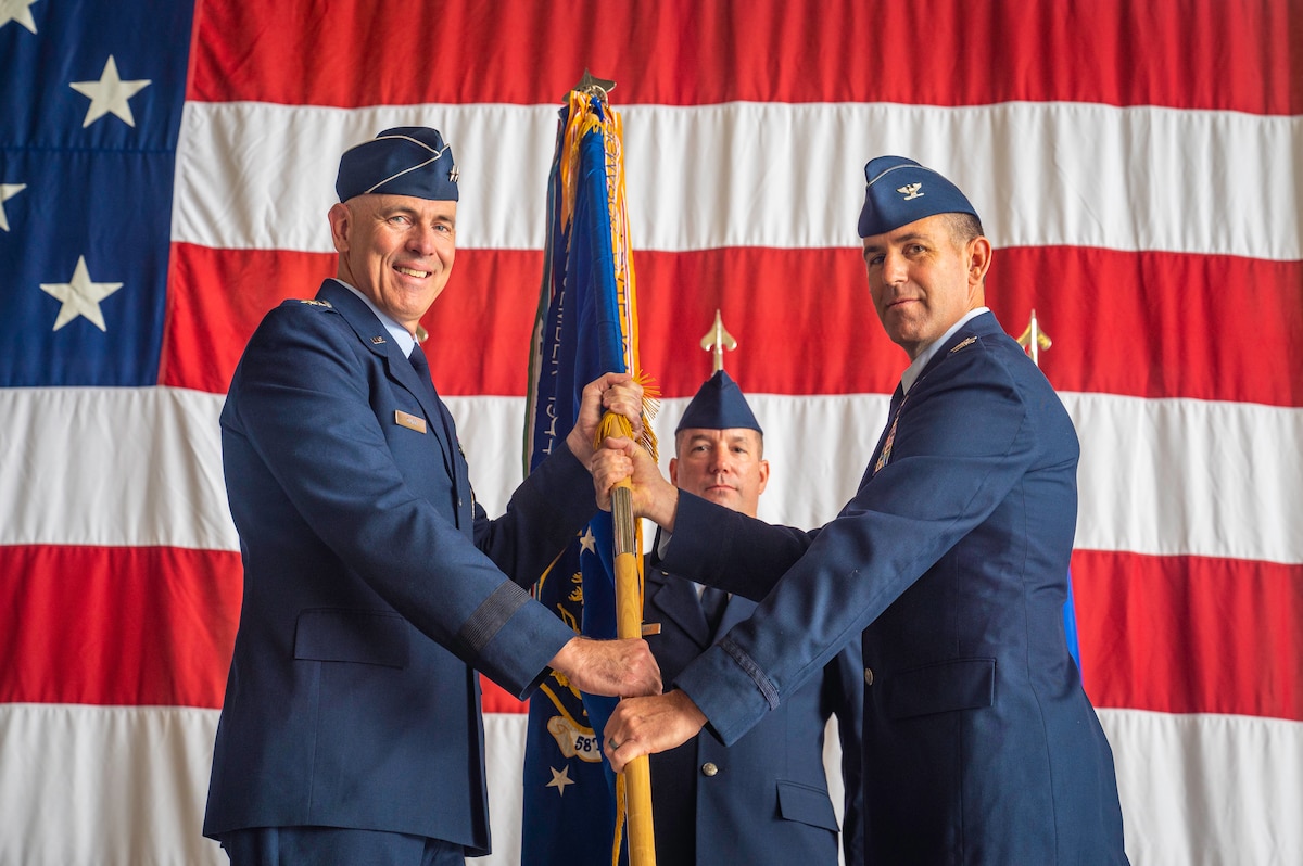 58 SOW welcomes new commander > Kirtland Air Force Base > Article Display