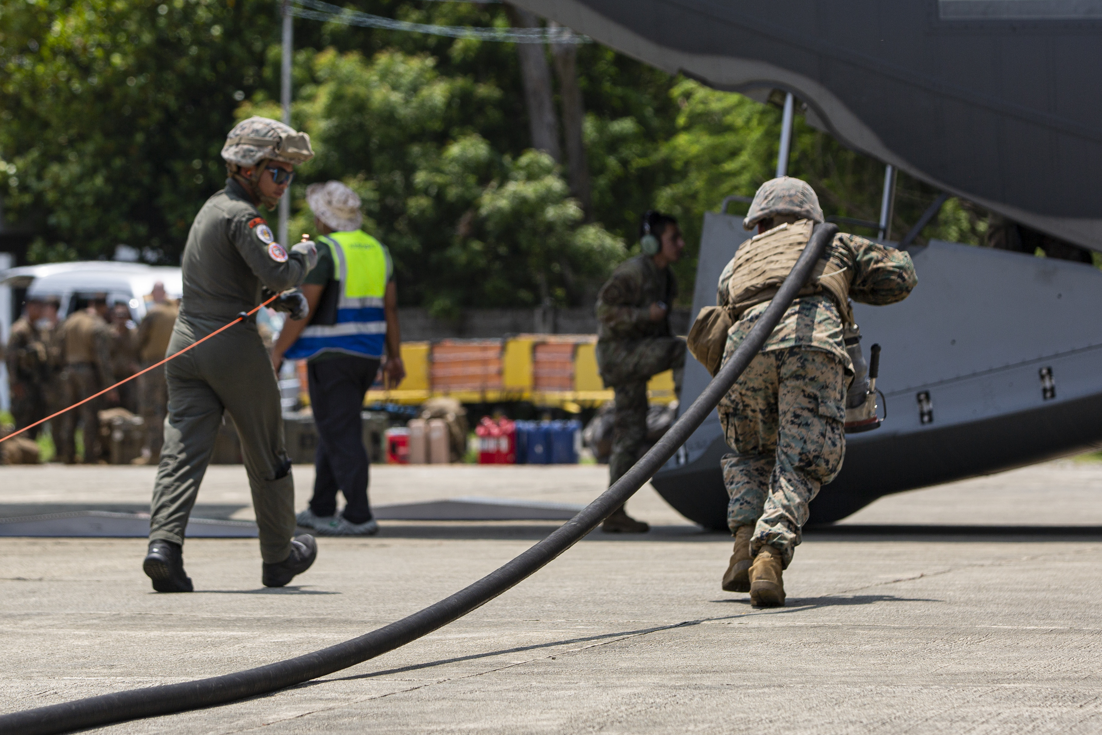 U.S.-Philippine bilateral airfield operations: MWSS-371 conducts FARP ...