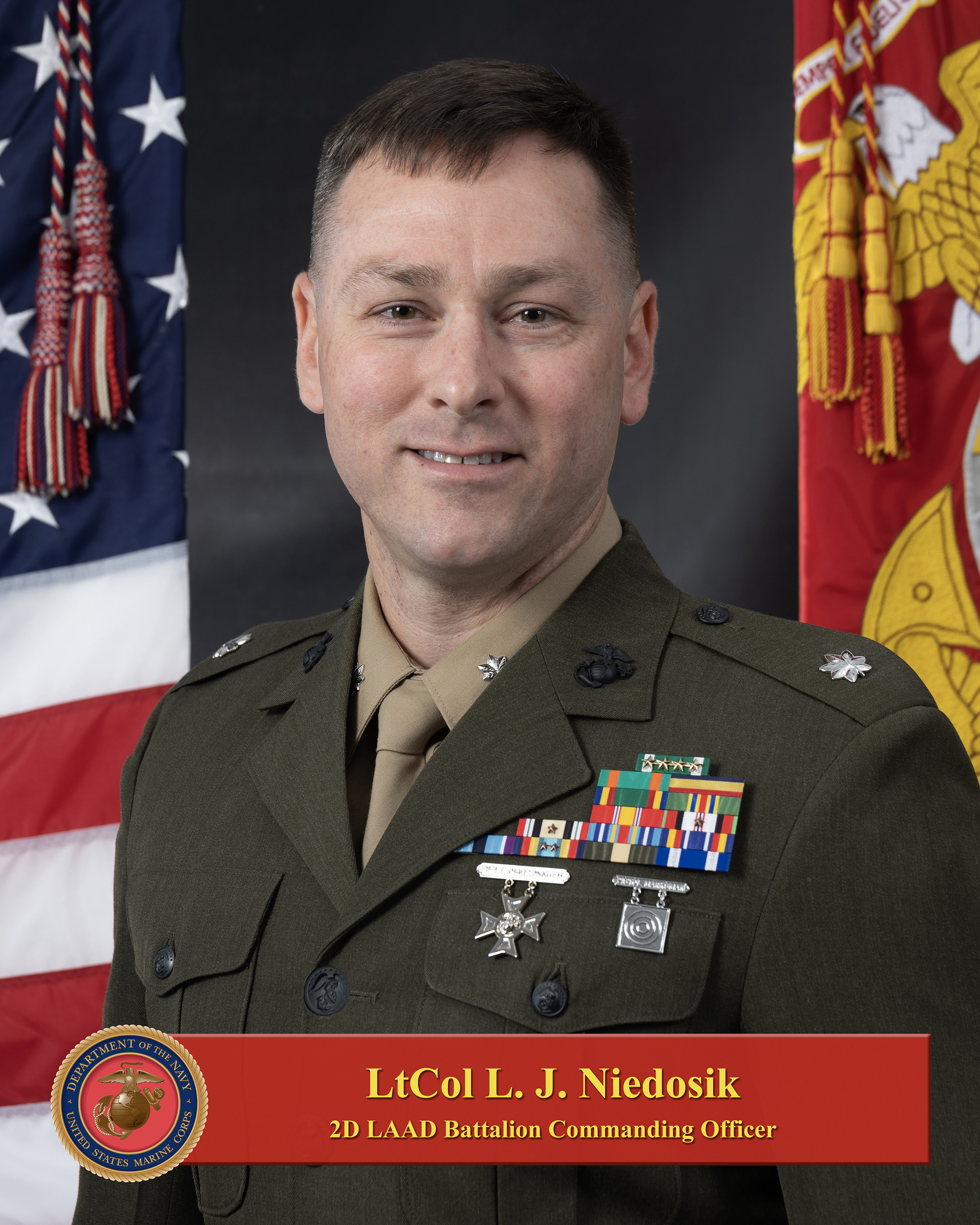 Lieutenant Colonel Leonard J. Niedosik > 2nd Marine Aircraft Wing ...