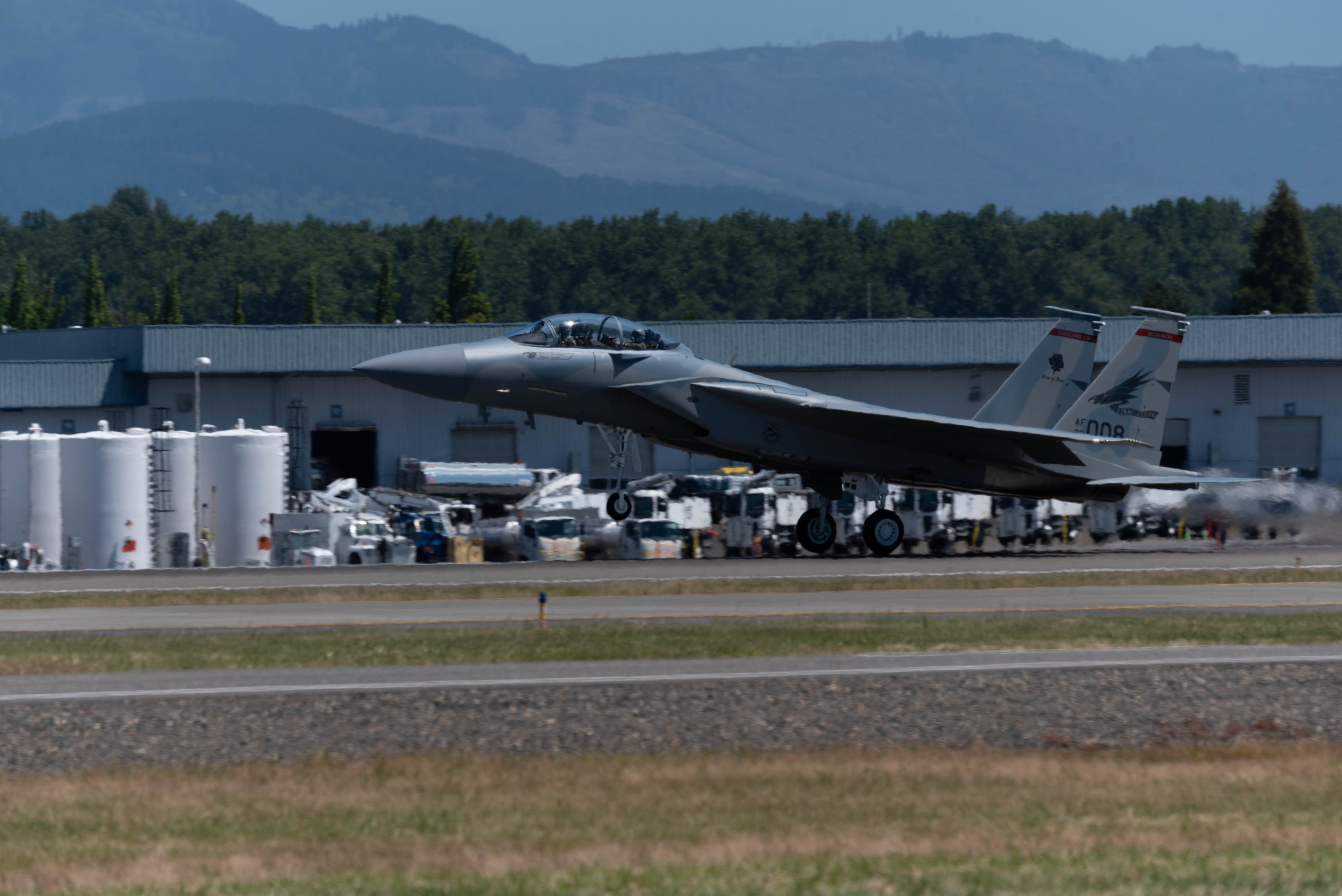 Novel F-15 EX Eagle II makes its debut landing in Portland, Ore ...