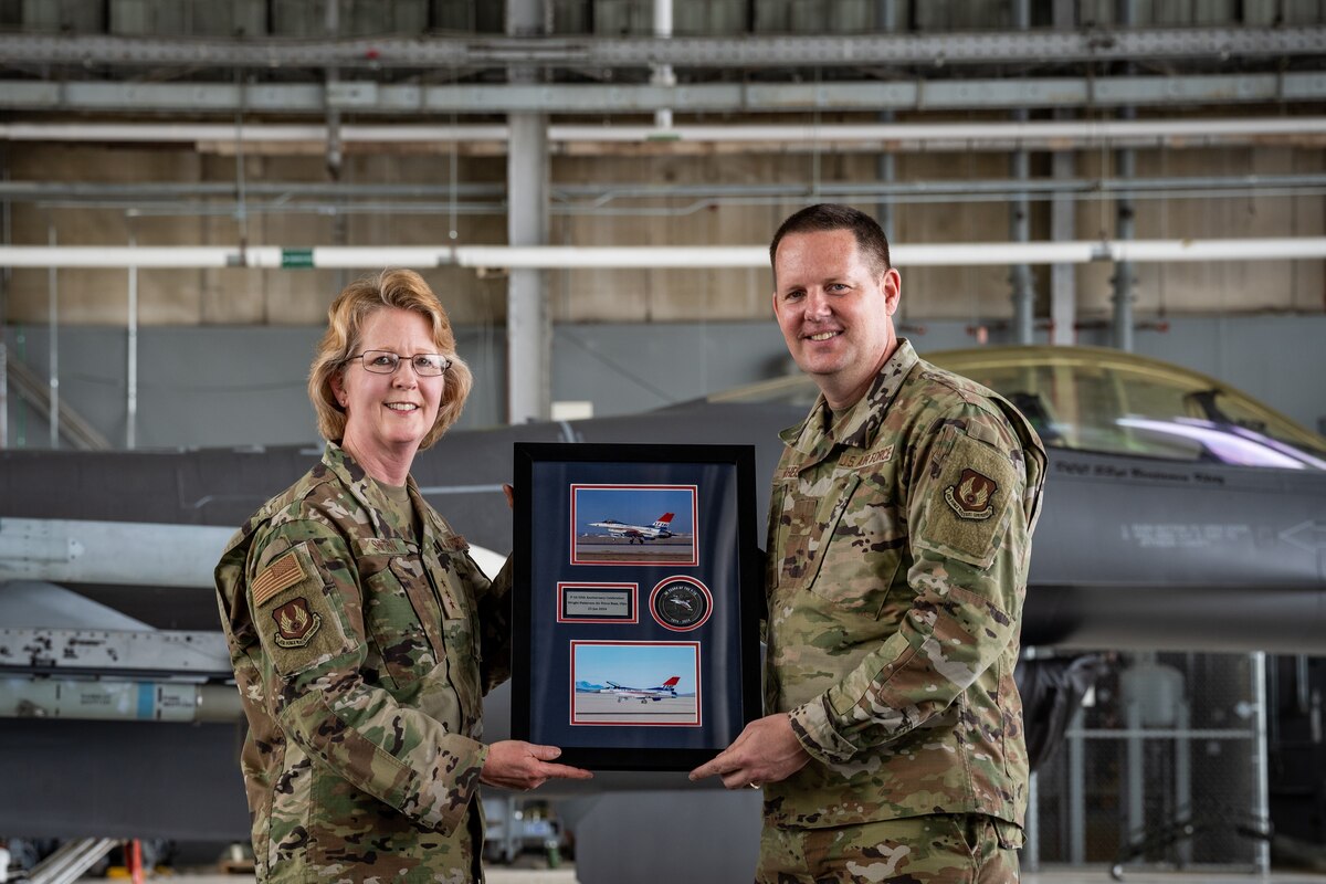 U.S. Air Force celebrates 50th anniversary of F-16 flight > Air Force ...