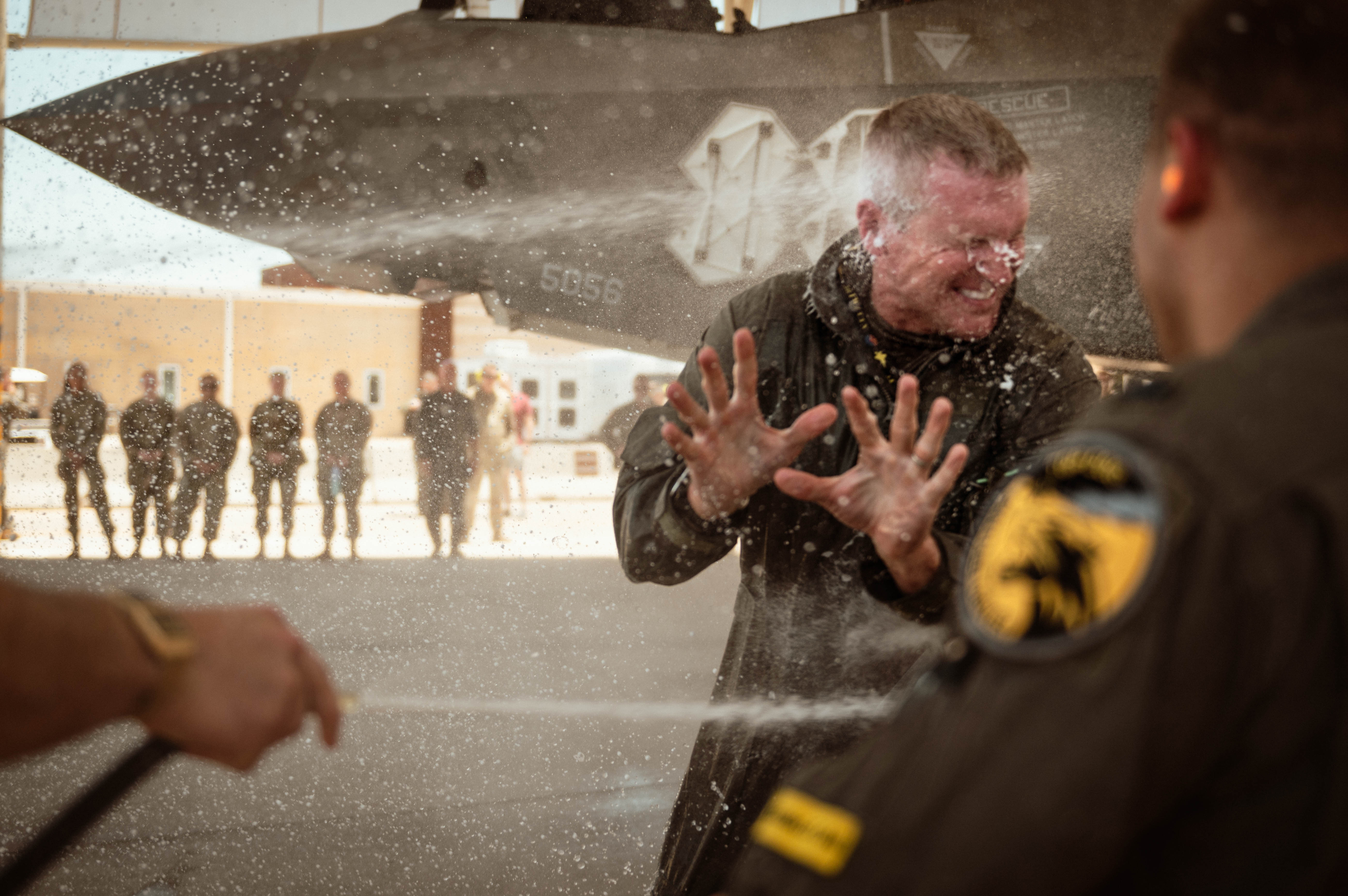 56th FW commander's fini flight ends with a splash > Luke Air Force ...