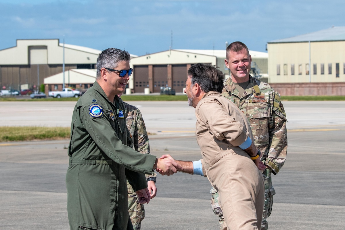 Douglas A-26C Invader “Million Airess” visits Pathfinders > 501st ...