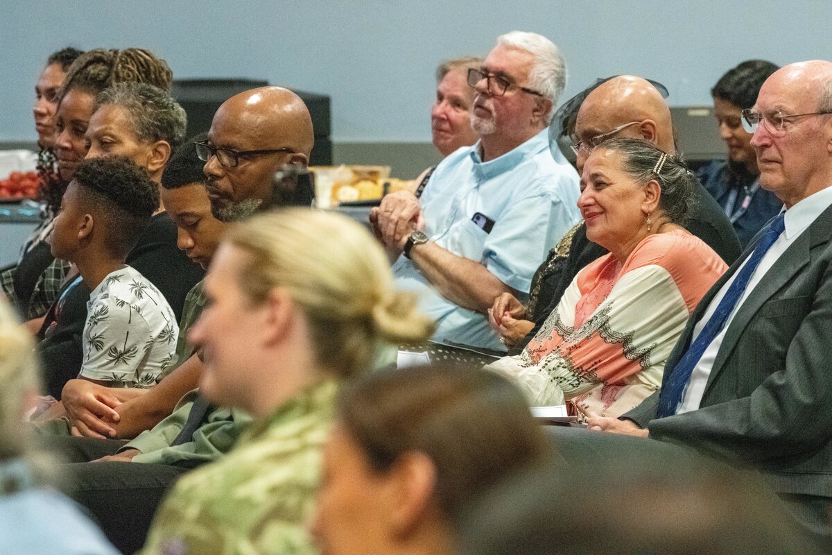 422nd Medical Squadron change of command > 501st Combat Support Wing ...