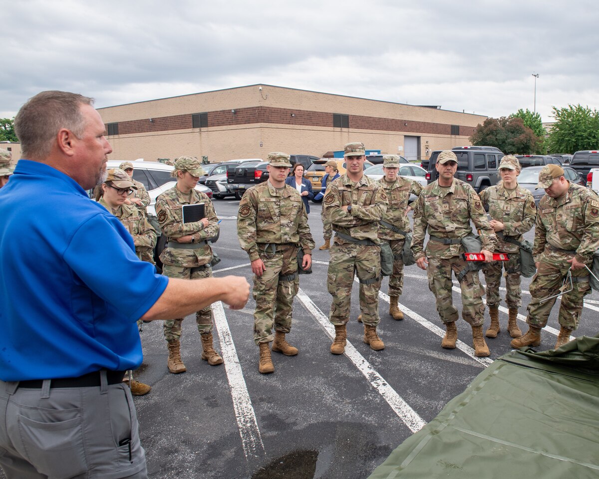 Airmen demonstrate expeditionary kitchen setup during Exercise Iron ...
