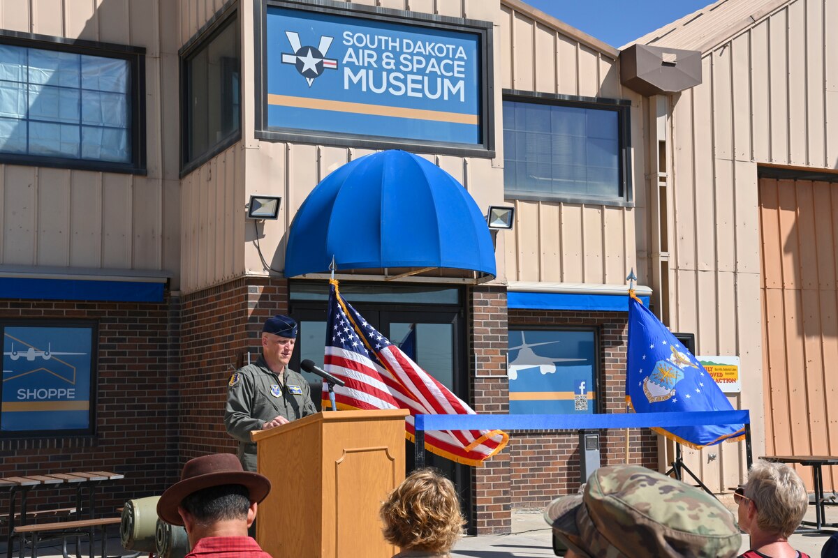 Ellsworth celebrates South Dakota Air and Space Museum reopening ...