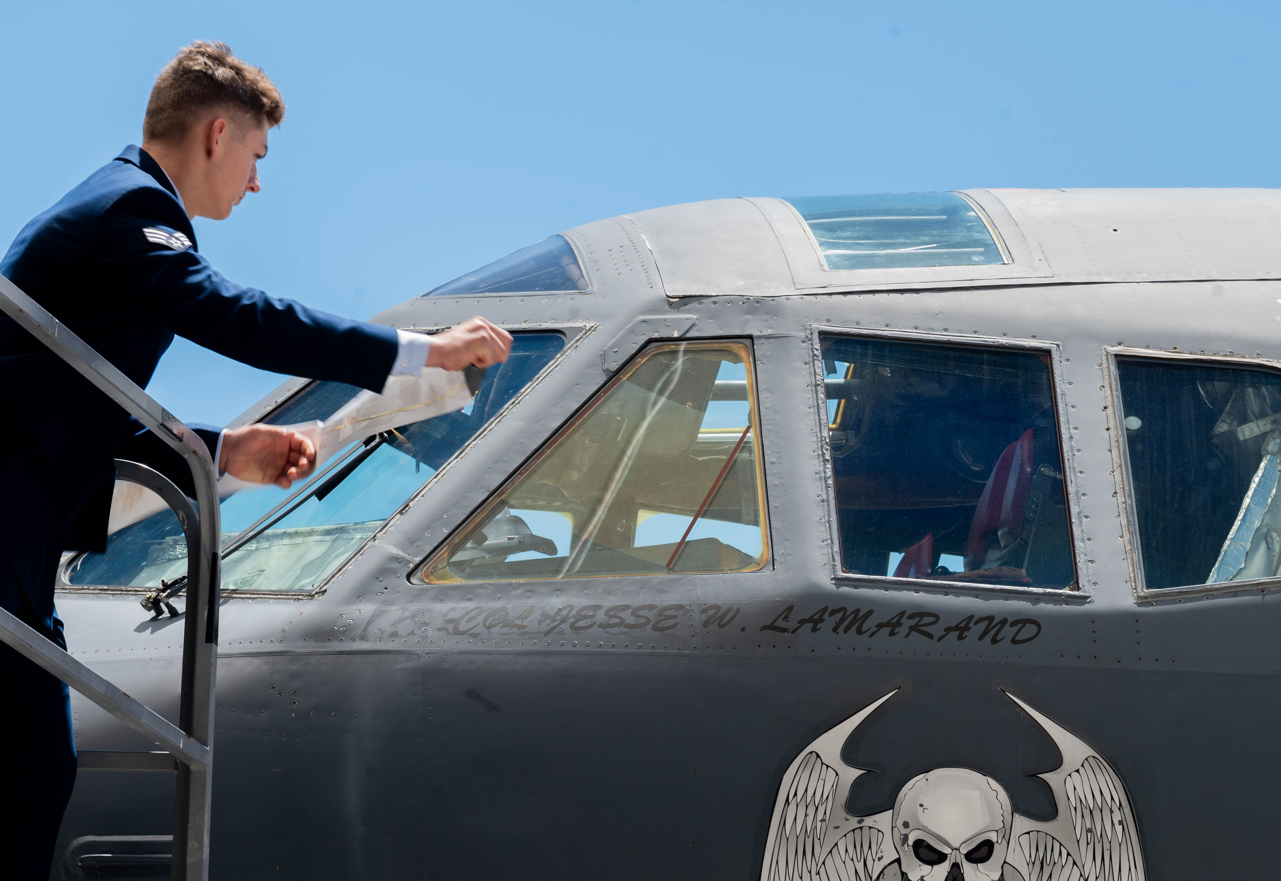 5th Bomb Wing welcomes new commander > Minot Air Force Base > Article ...