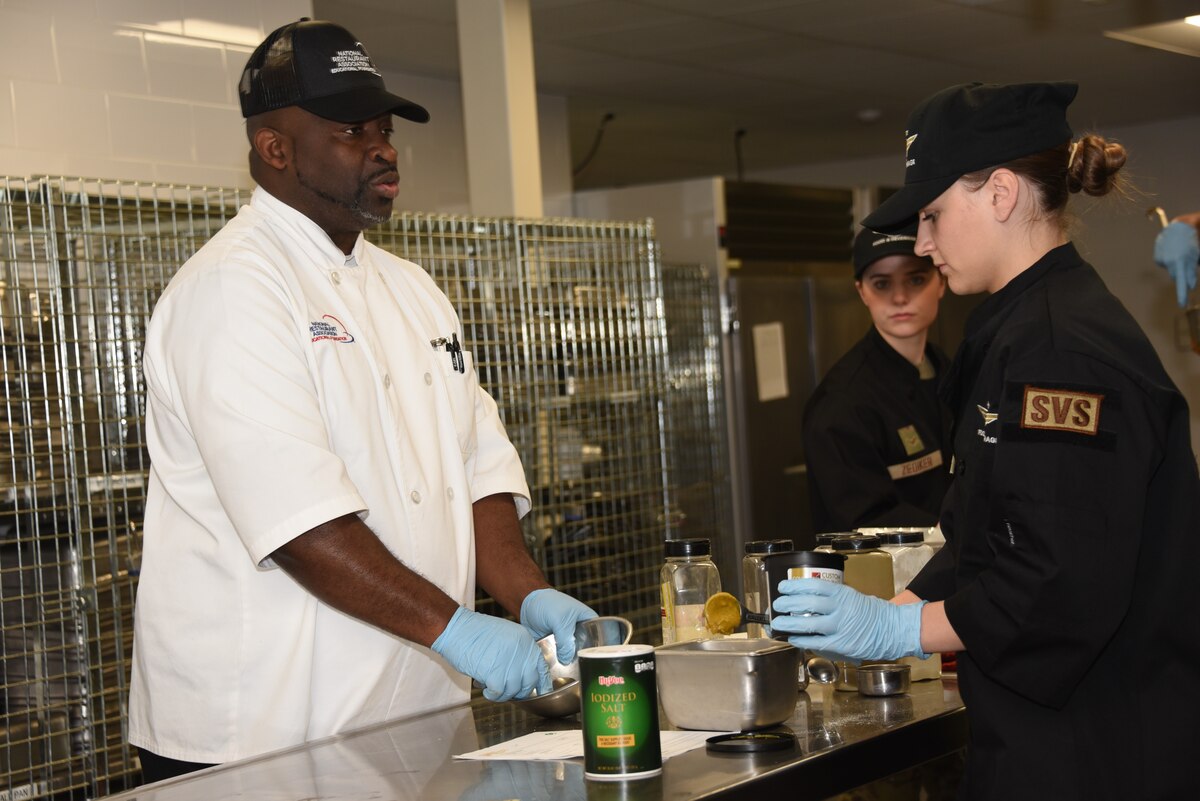Air Guard units compete for annual food service award > 185th Air ...