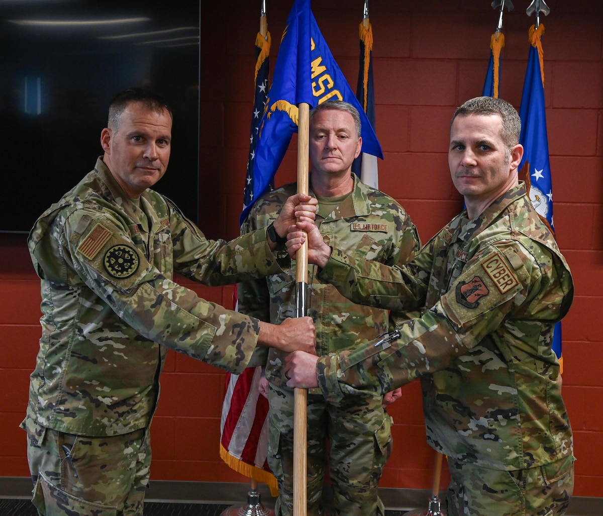 132d Communications Flight redesignated as squadron > 132d Wing ...